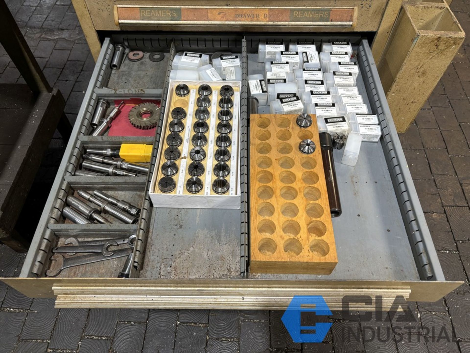 9-DRAWER LISTA-TYPE CABINET WITH MISCELLANEOUS CARBIDE TOOLING AND ...