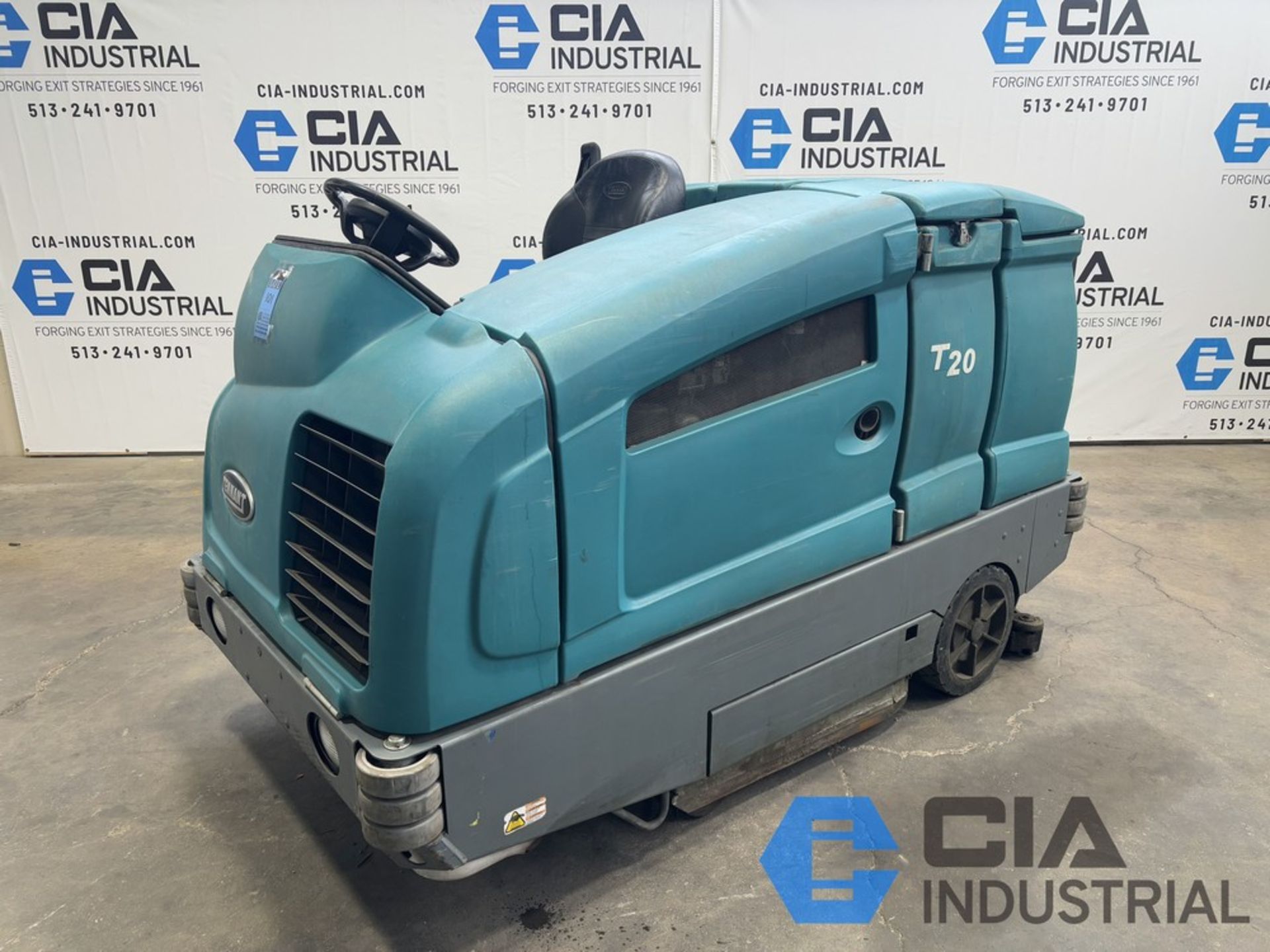 2017 TENNANT MODEL T20 LP GAS SIT DOWN FLOOR SCRUBBER; S/N T20-9536 ...