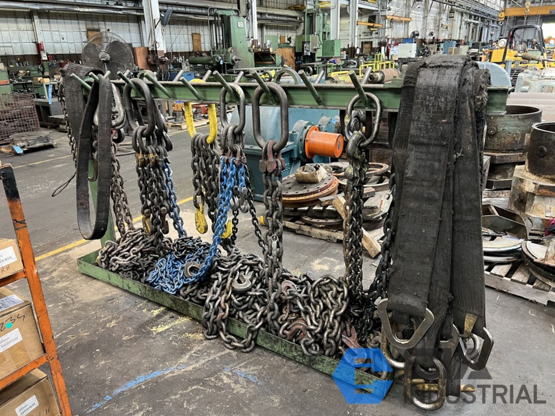 (LOT) RACK W/ LIFTING CHAINS & SLINGS