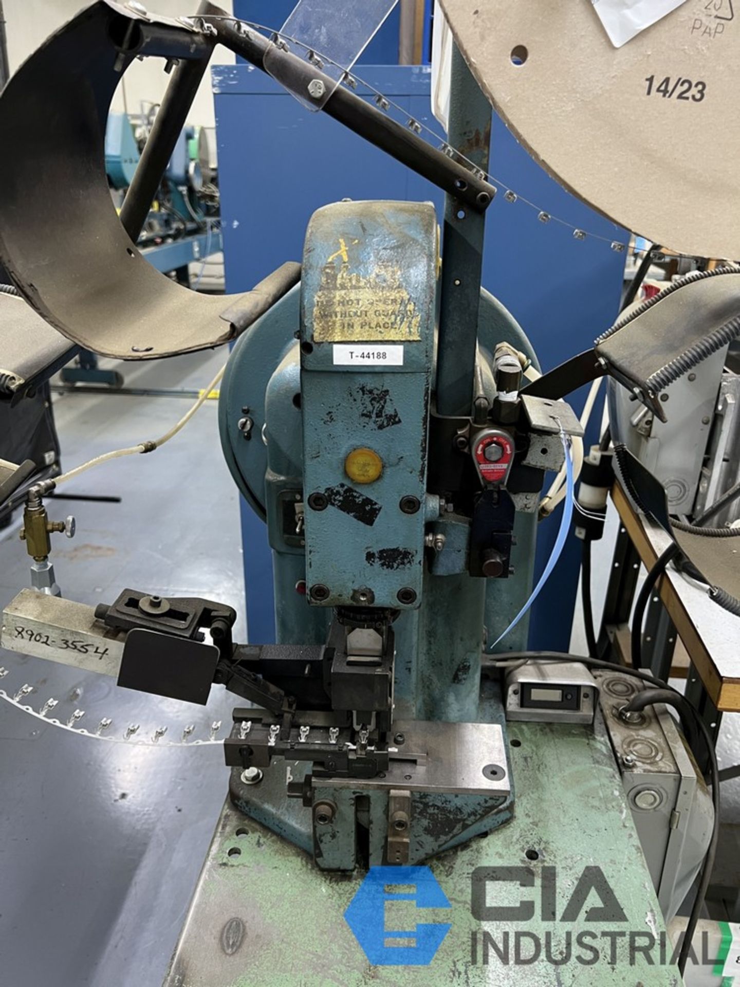 AMP INC PART NO. 1-471273-3 STAMPING PRESS; S/N 111271, FOOT CONTROL ...