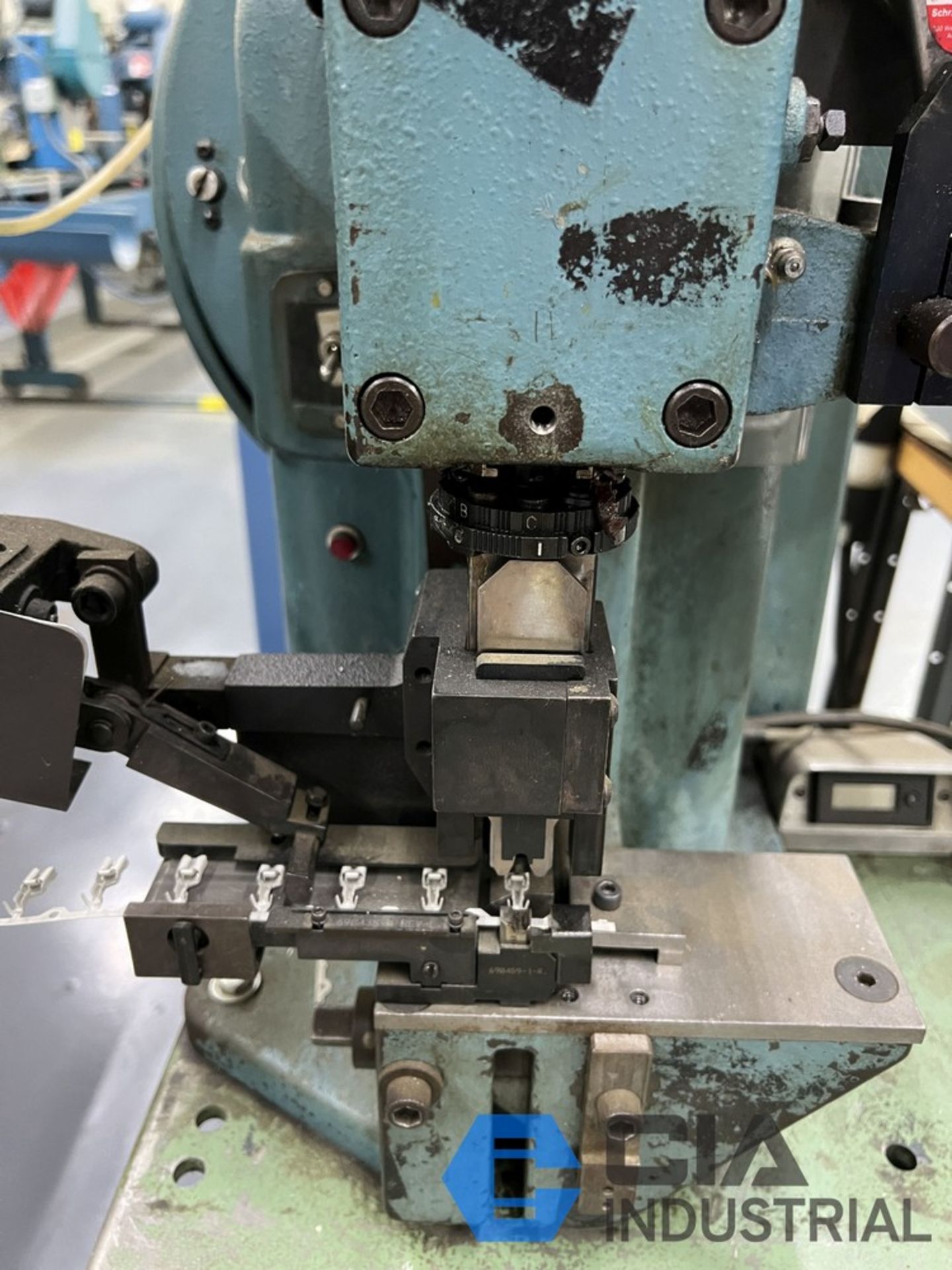 AMP INC PART NO. 1-471273-3 STAMPING PRESS; S/N 111271, FOOT CONTROL ...