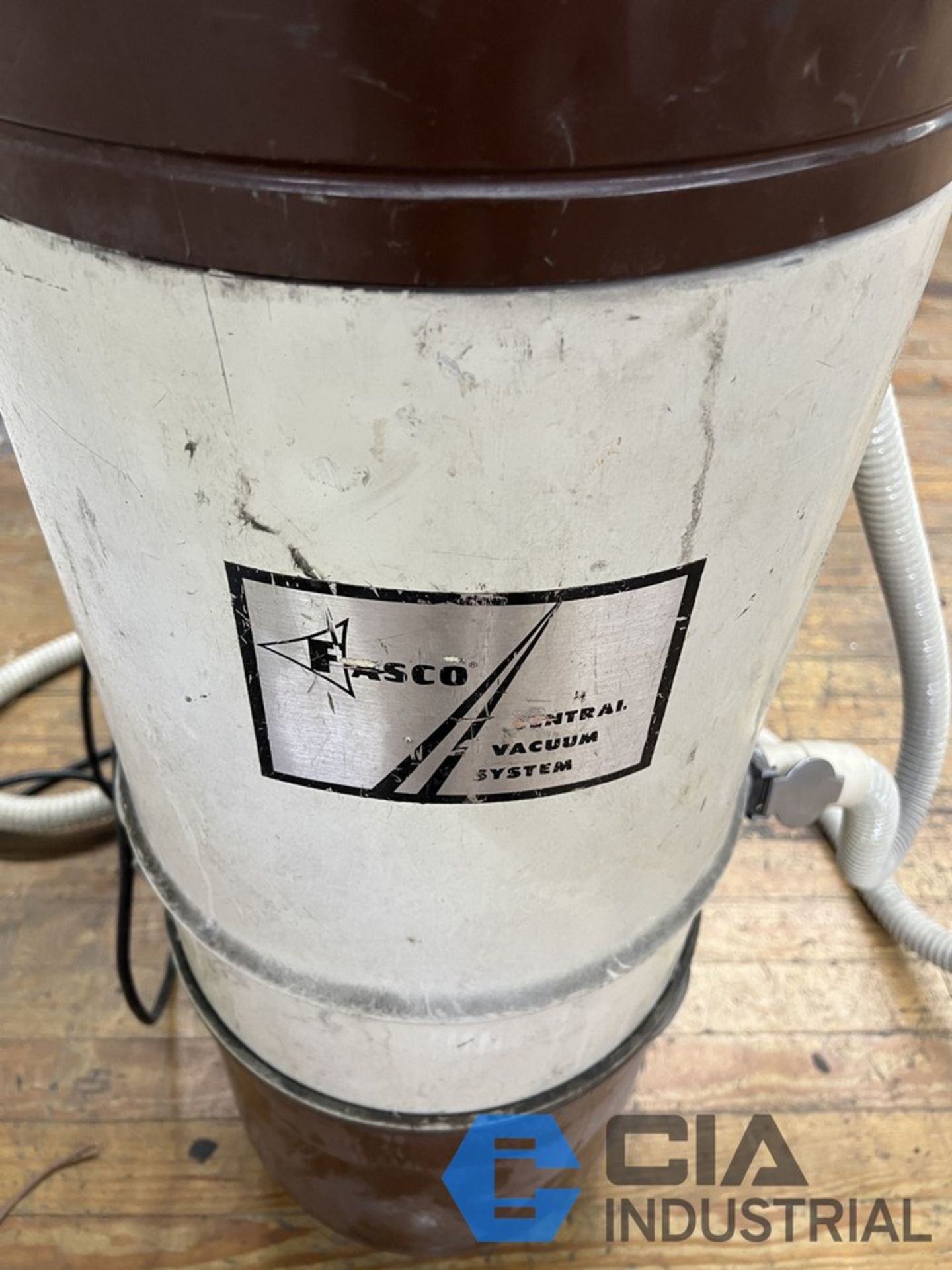 FASCO INDUSTRIES INC., MODEL 851DM VACUUM CLEANER; S/N 100643, TO ...