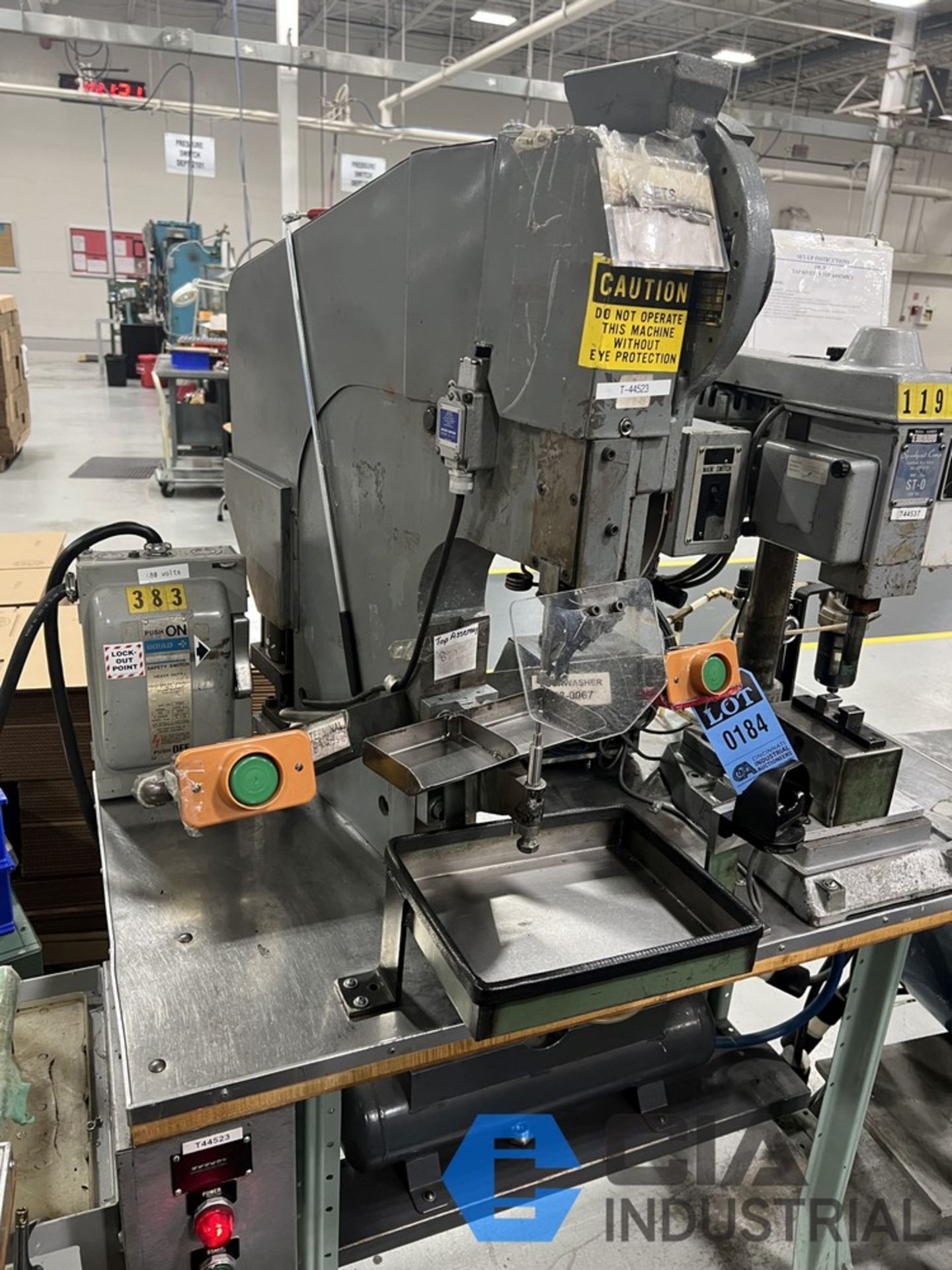 NATIONAL RIVET AND MFG CO MODEL 2620BA RIVET MACHINE ; S/N 207 ...