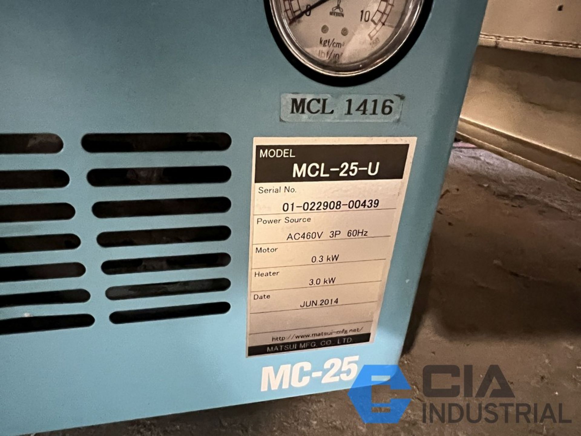PLAS-AID MODEL MCL-25-U MOLD TEMPERATURE CONTROLLER; S/N 01-022908 ...