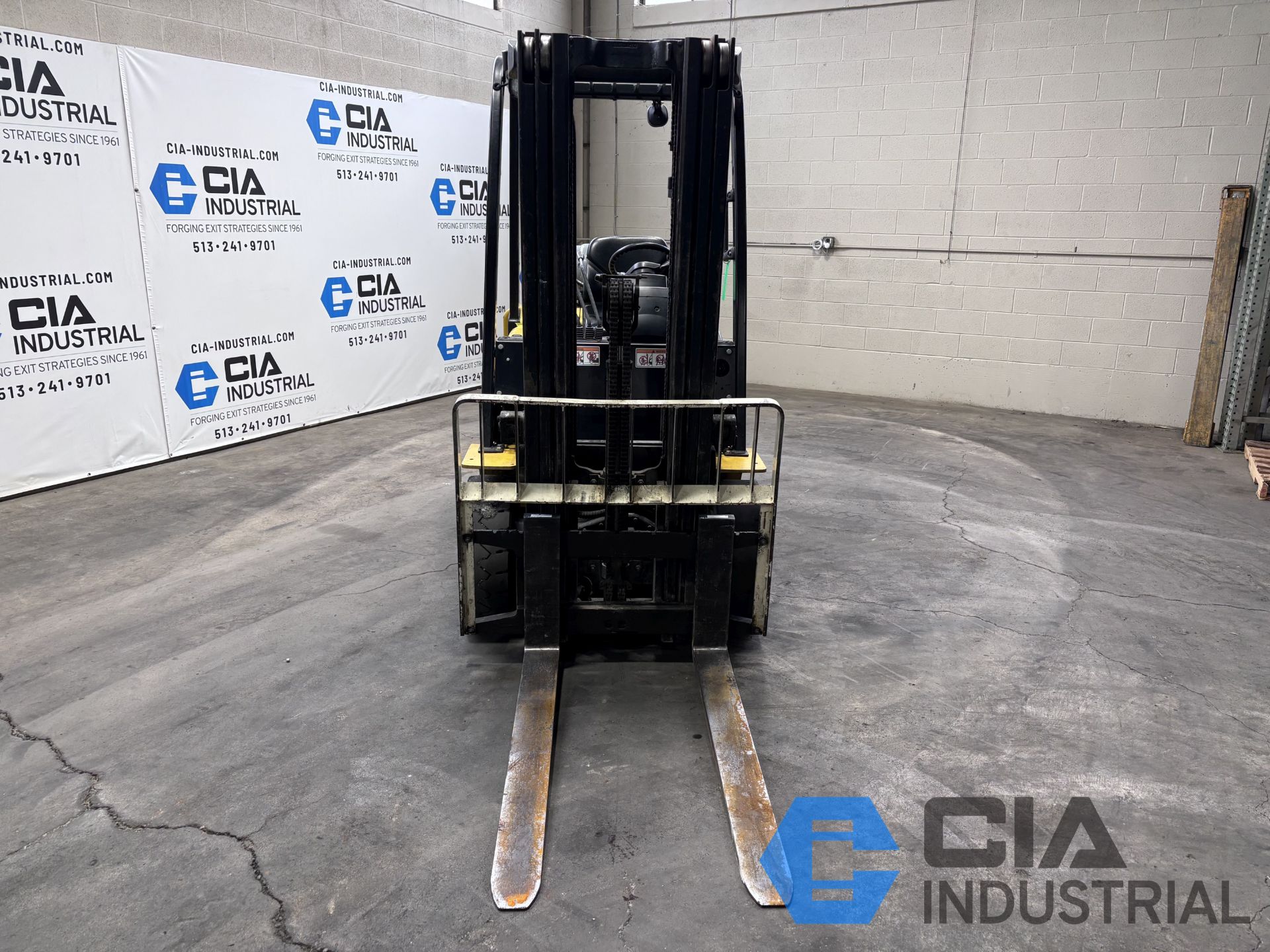 { Choice of lots: 54 } 2019 - 5,000 LB. YALE MODEL GLP050MX LPG SOLID ...