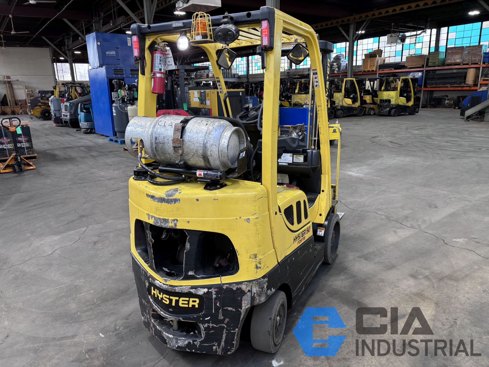 { Choice of lots: 61 } 2021 - 5,000 LB. HYSTER MODEL S50FT LPG SOLID ...