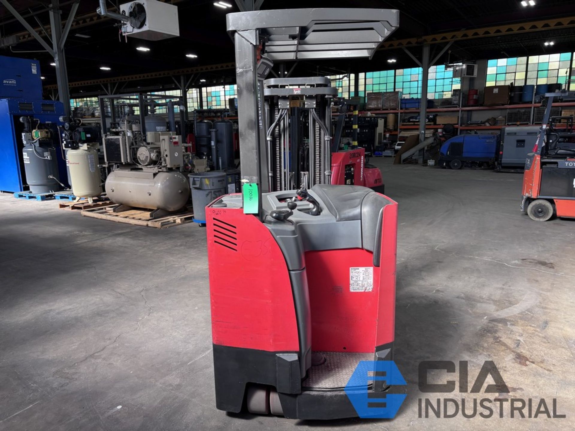 2020 - 3,500 LB. RAYMOND MODEL 425-C35TT STAND-UP ELECTRIC FORKLIFT; s ...