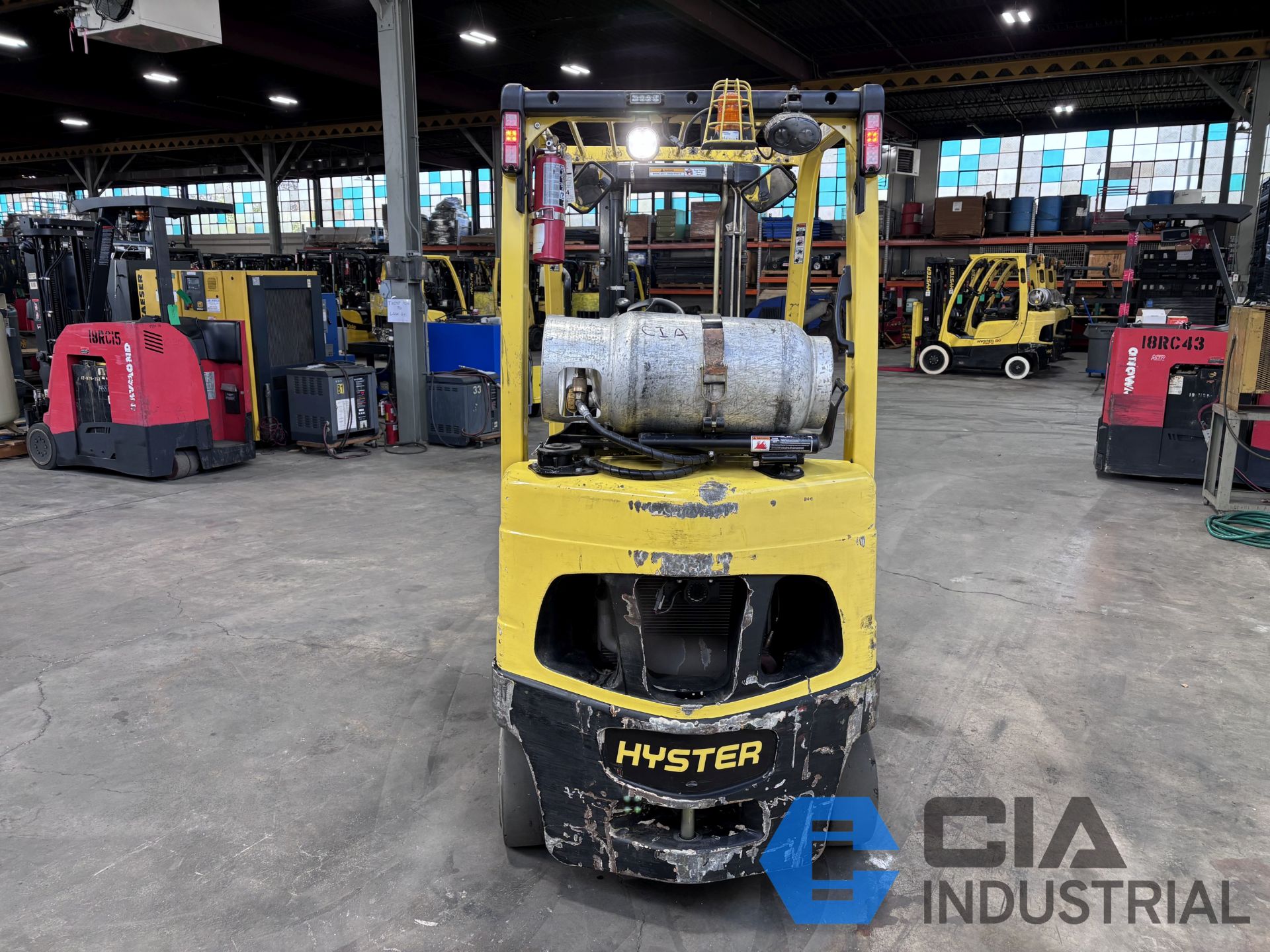 { Choice of lots: 61 } 2021 - 5,000 LB. HYSTER MODEL S50FT LPG SOLID ...