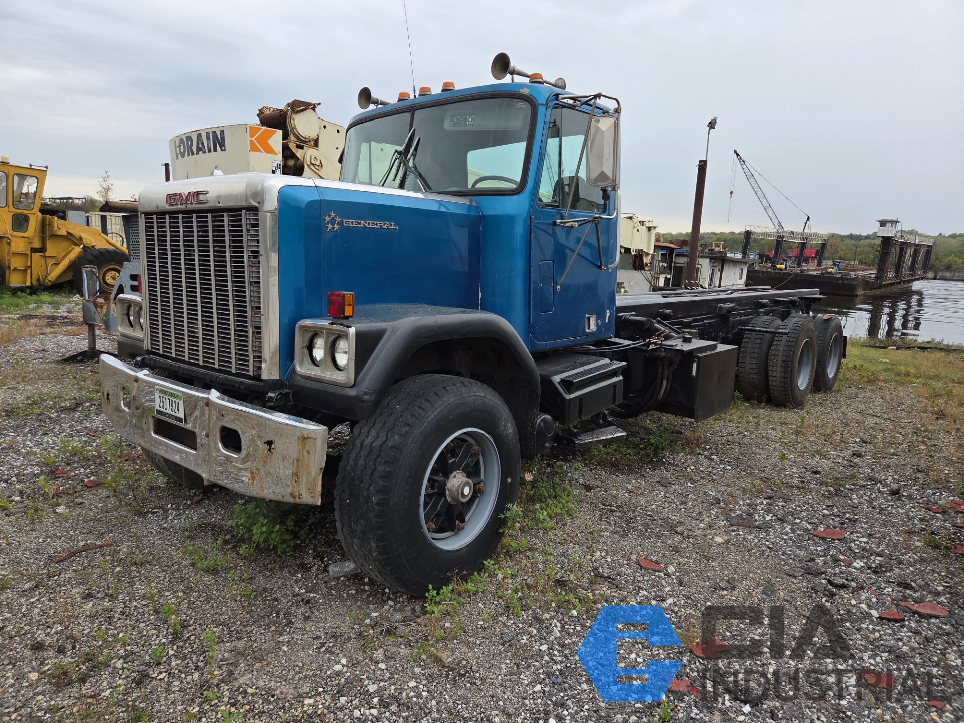 WE HAVE A TITLE - GMC "GENERAL" TANDEM AXLE ROLL-OFF TRUCK *FRAME ...