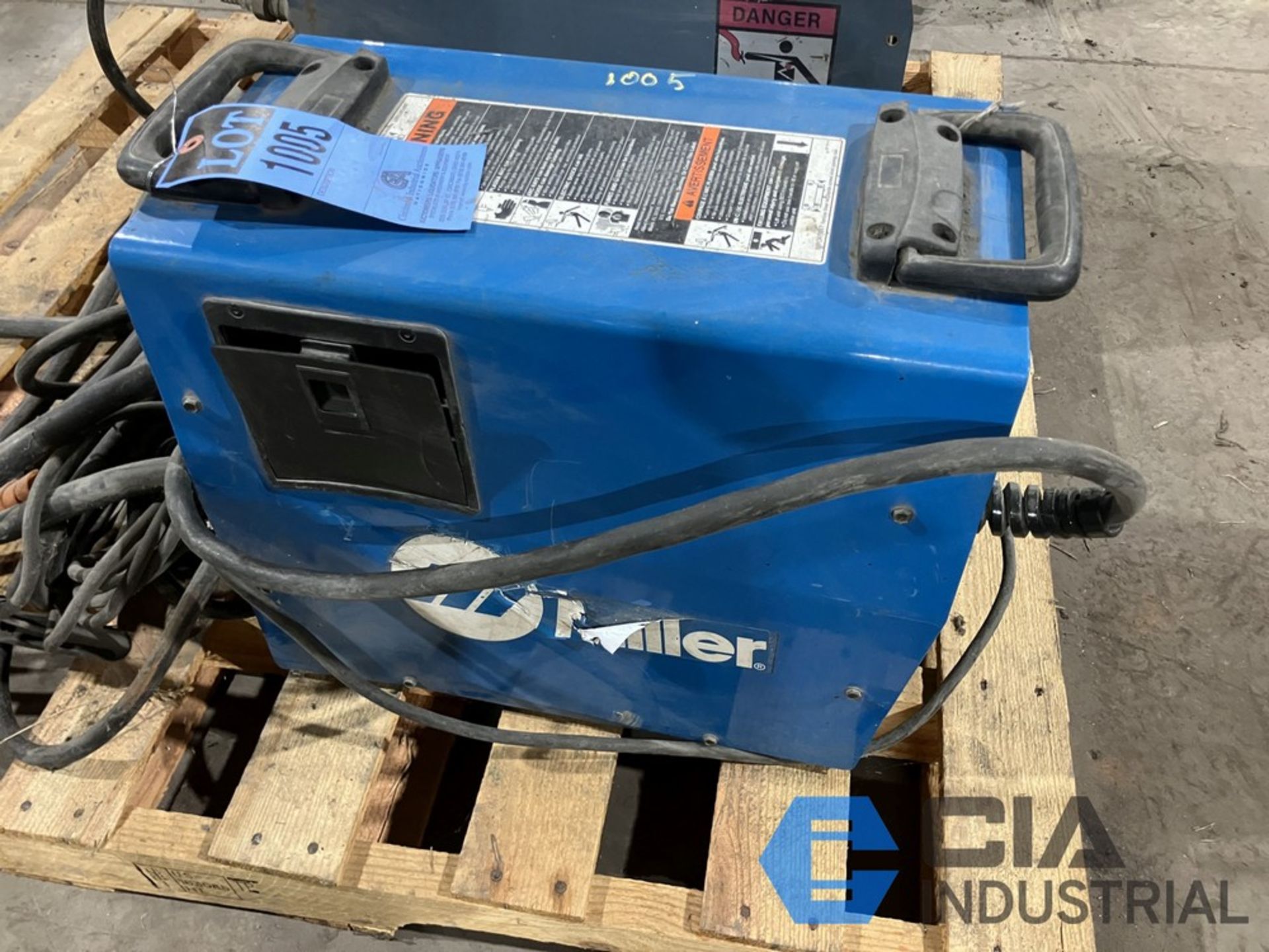 16.5 - 400 AMP MILLER WELD POWER SOURCE - Located At 1210 Rear ...