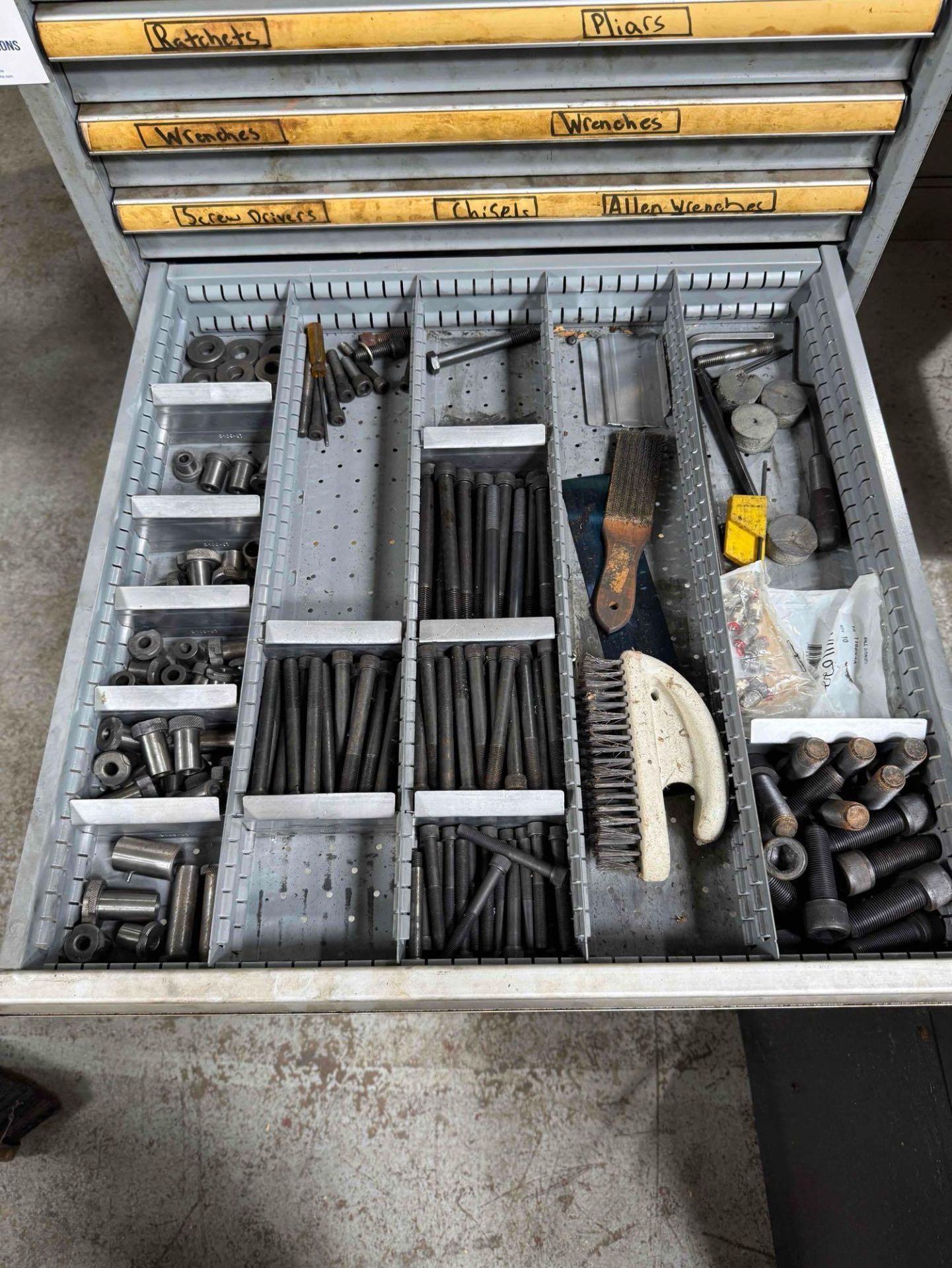 10 Drawer tooling cabinet w/ contents