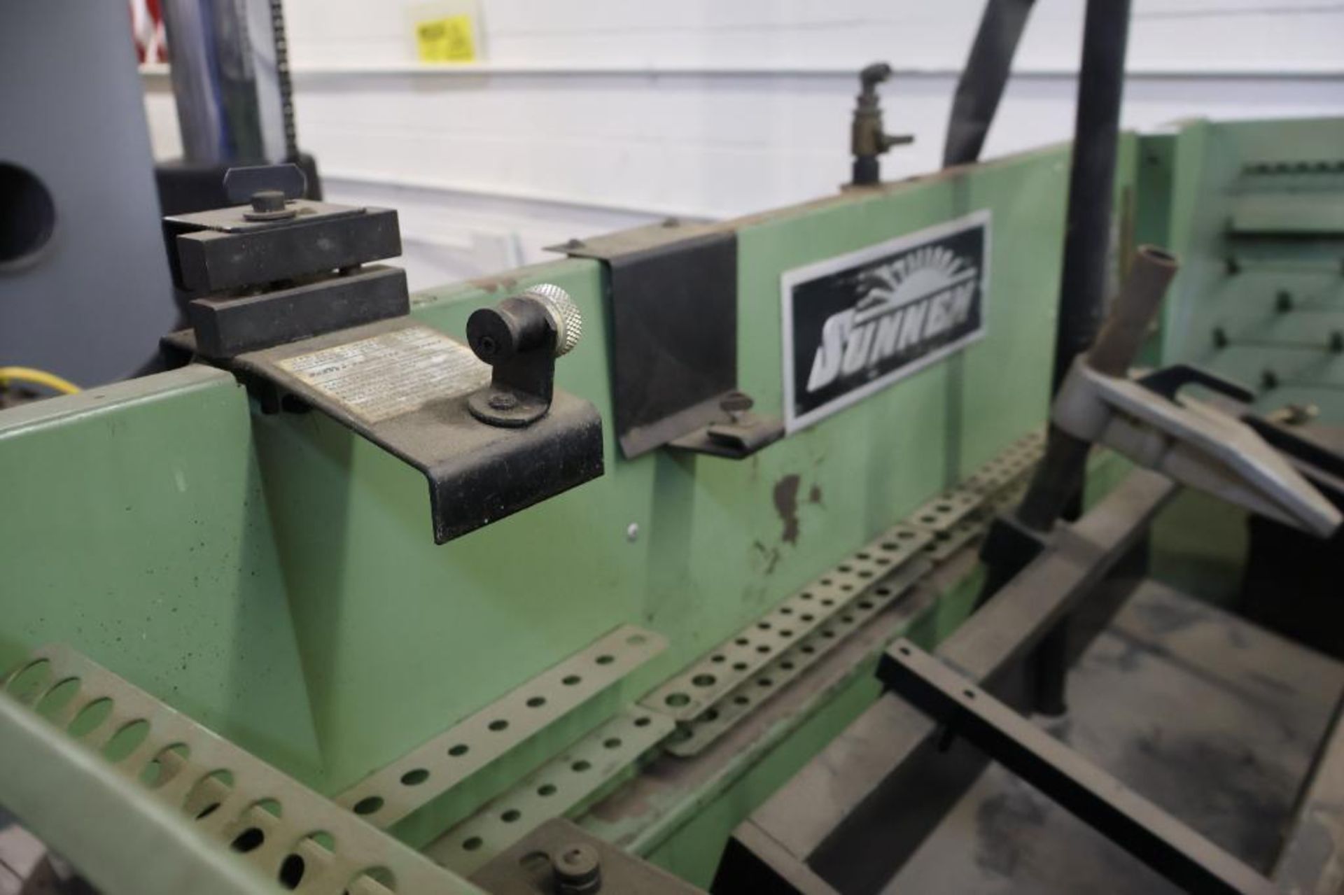 Sunnen HS-60K horizontal valve guide honing machine