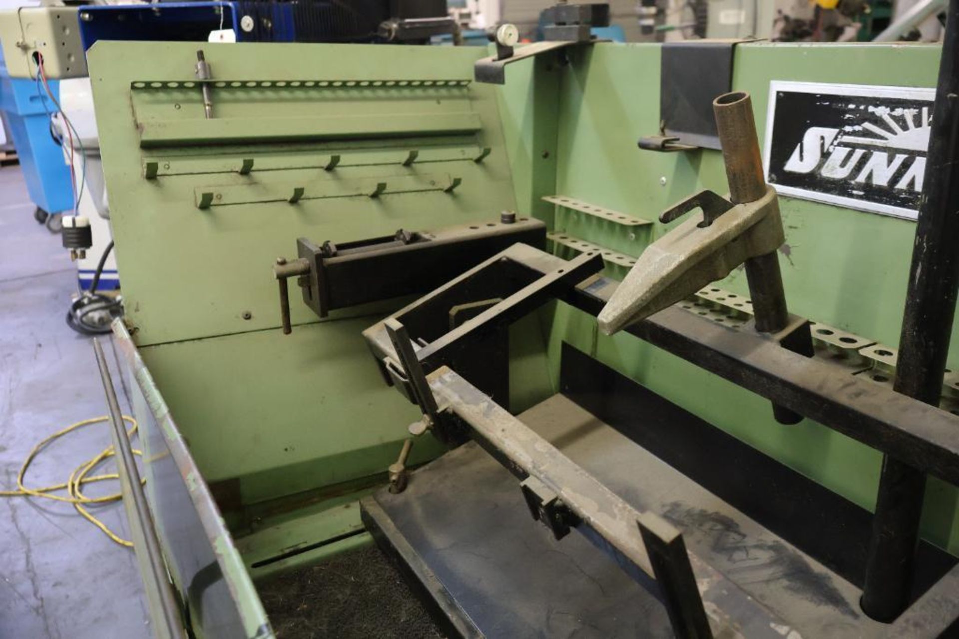 Sunnen HS-60K horizontal valve guide honing machine