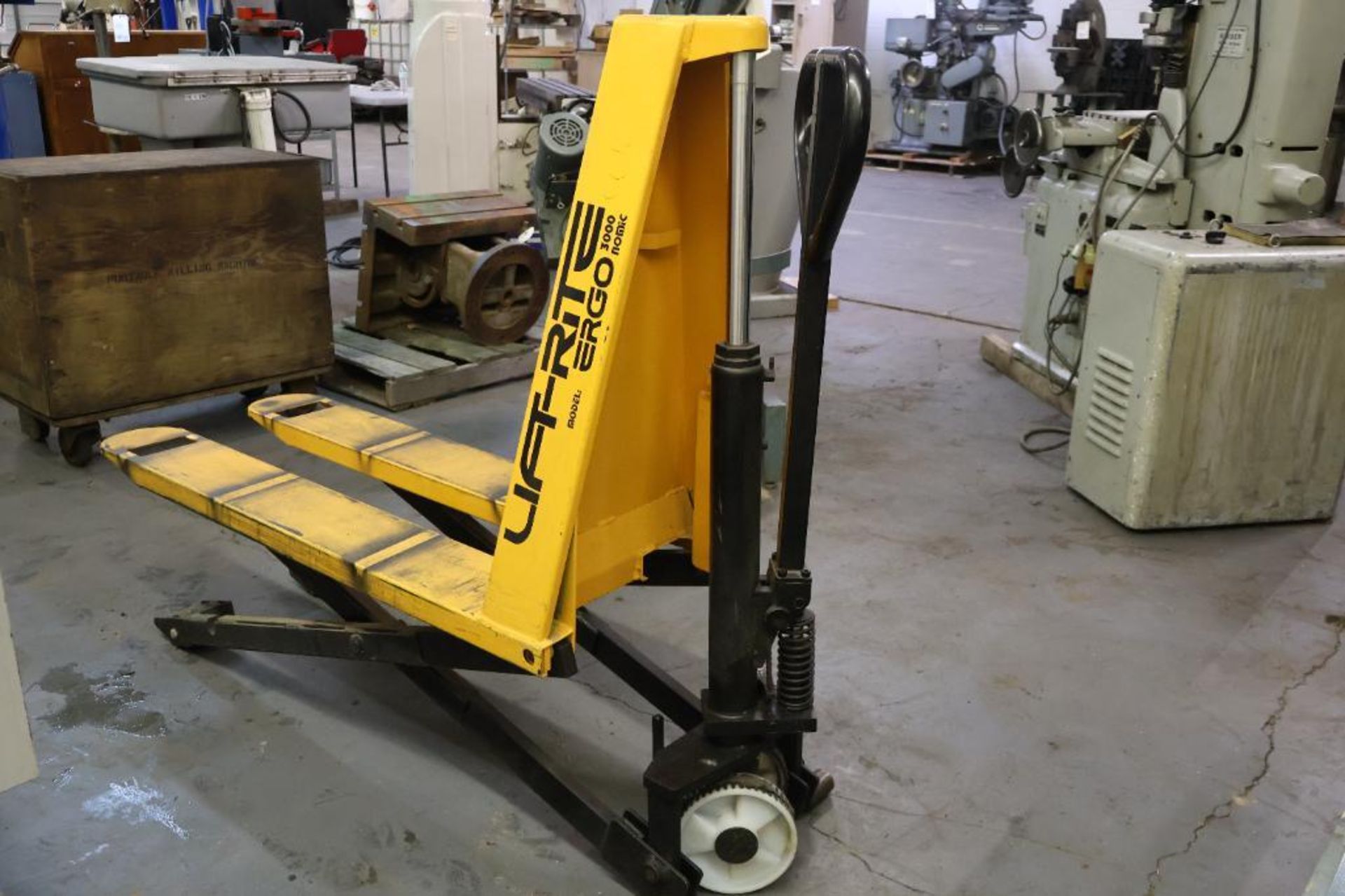 Lift-Rite RG30M high lift pallet jack Needs wheels