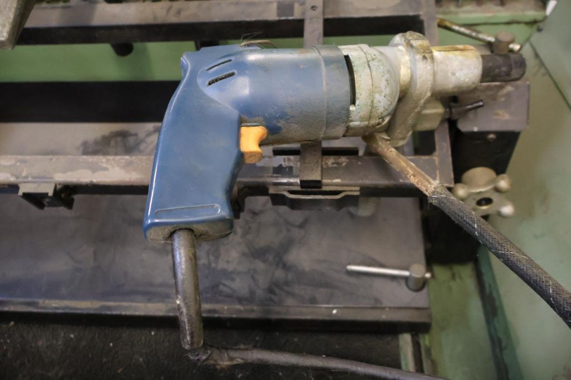 Sunnen HS-60K horizontal valve guide honing machine
