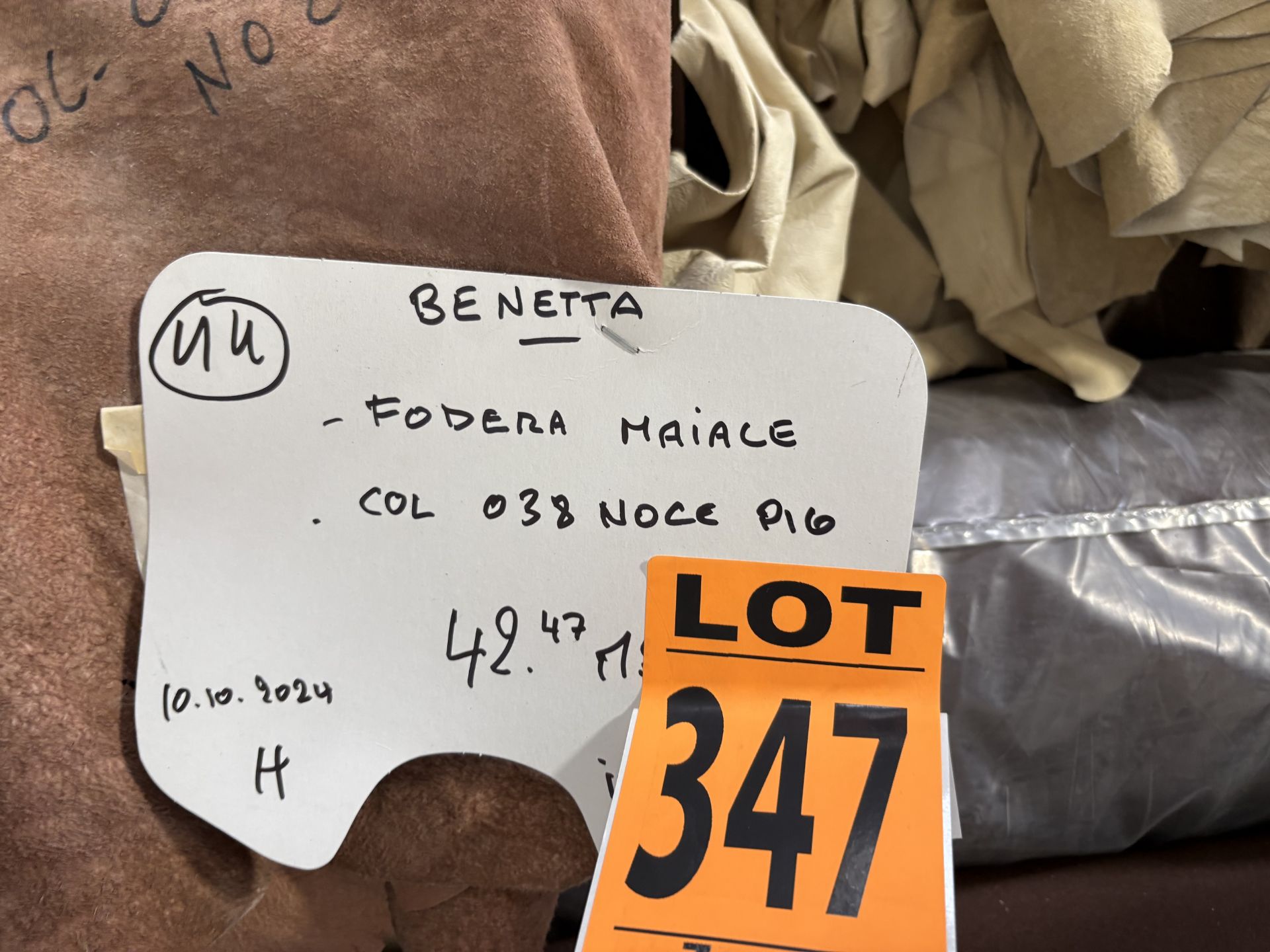 Lot of Material, Type: 2 pallets of Cashmere Calf Idro leather col. T ...