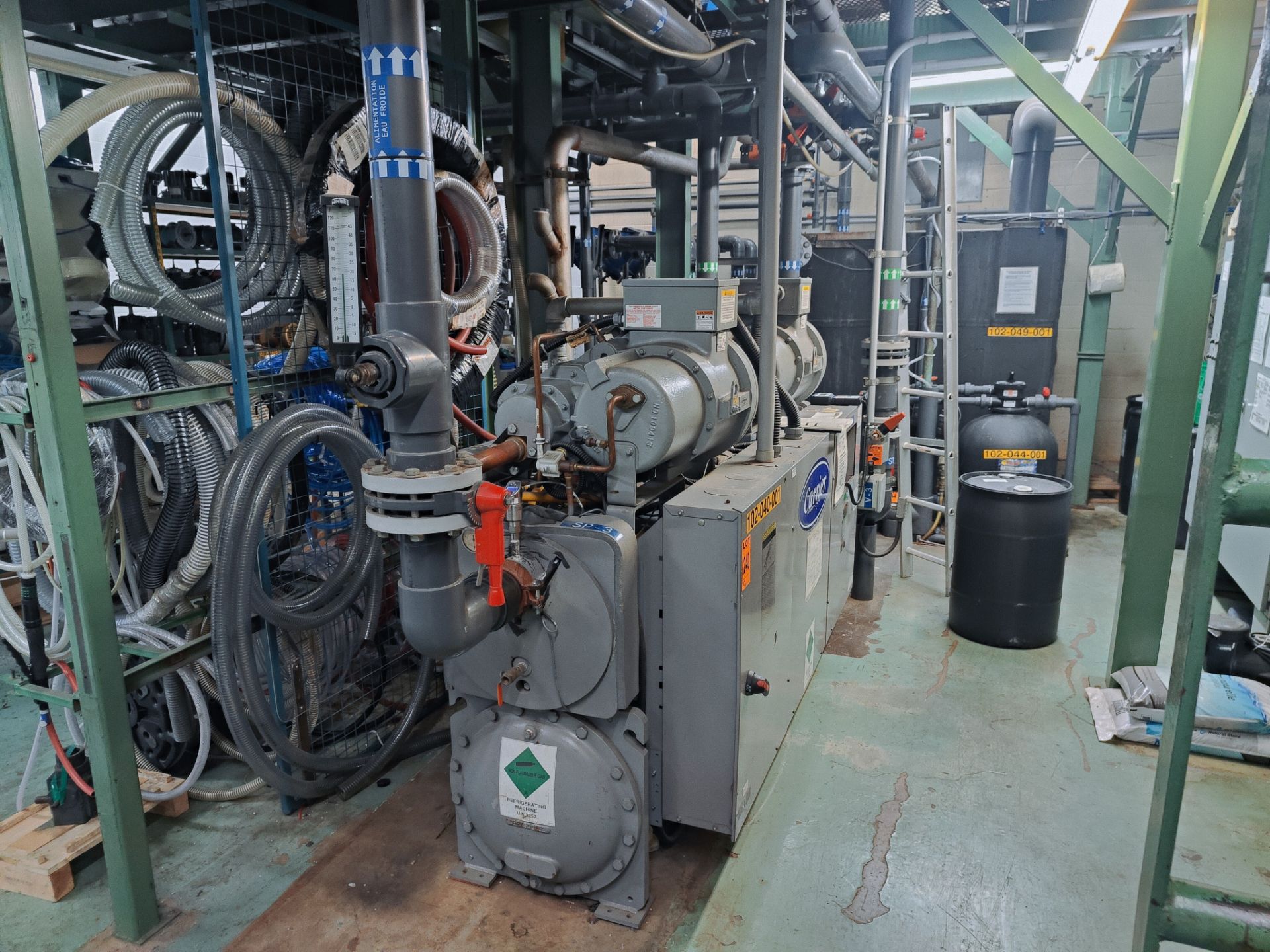 CARRIER 30HX Water-Cooled Packaged Screw Chiller mod. 30HXC096RA-161AA ...