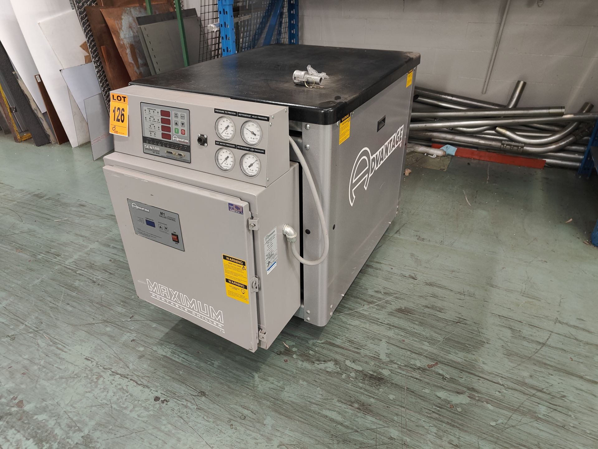 ADVANTAGE Maximum Chiller mod. BI-2WM1-1035HE, with M Chiller Control ...