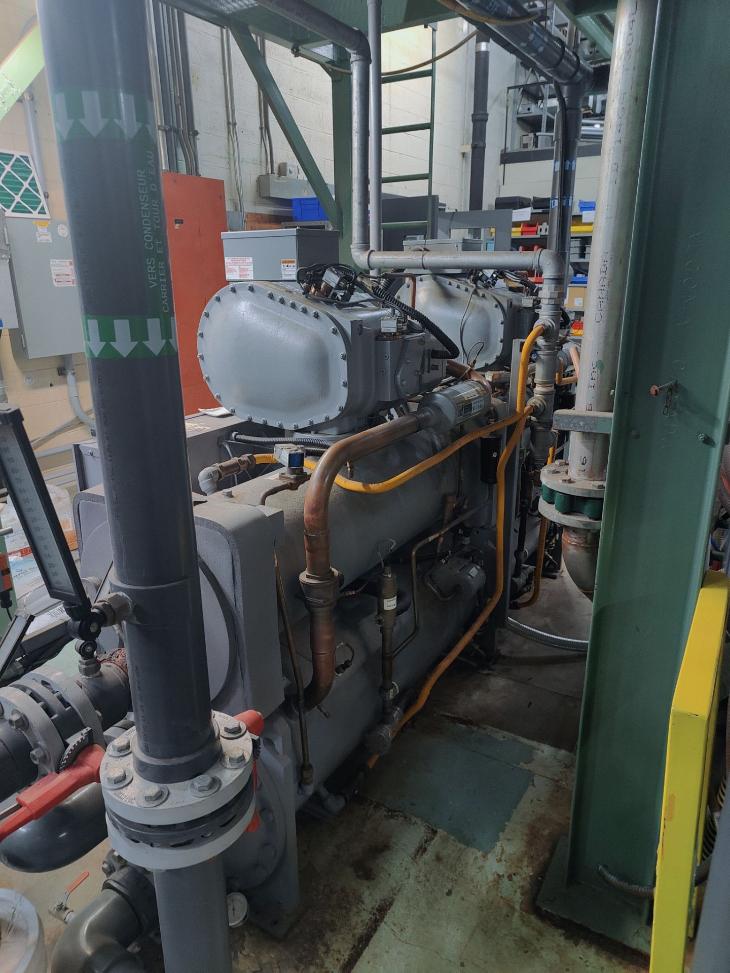 CARRIER 30HX Water-Cooled Packaged Screw Chiller mod. 30HXC096RA-161AA ...