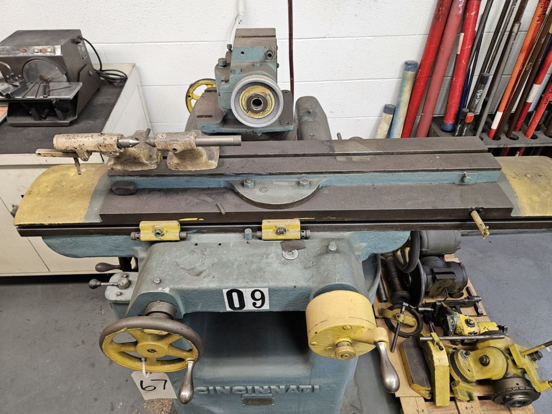 Cincinnati #2 Tool & Cutter Grinder, S/N 1D2T1L-1492
