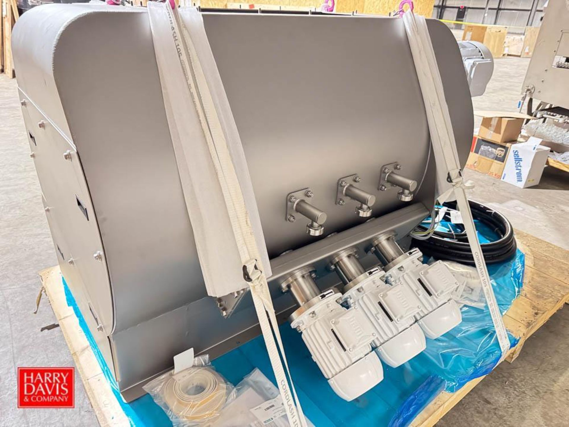NEW Bühler Mixer, Model: MRMA500-C-5, S/N: 700324157 with Lower Surge ...