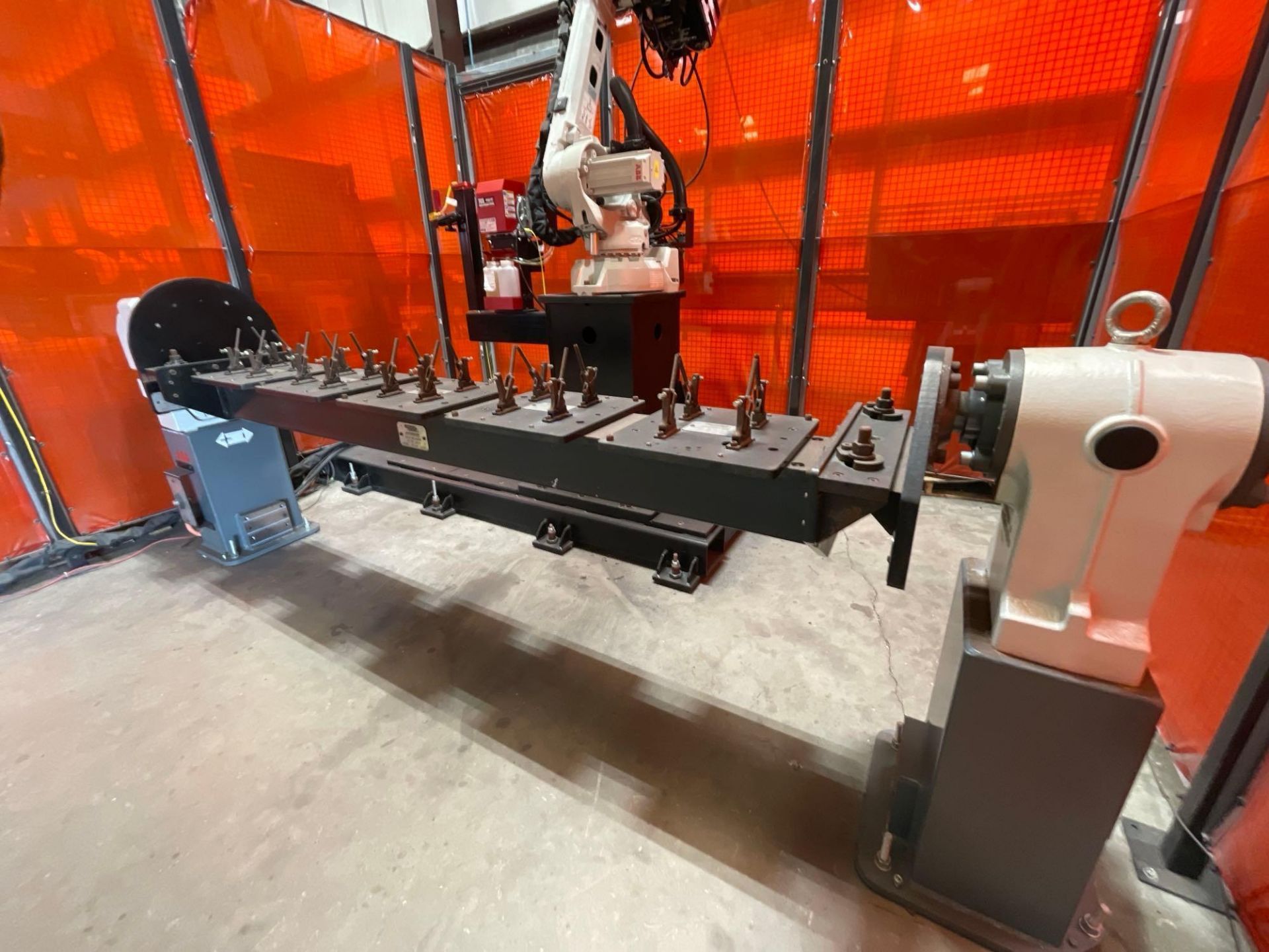 LINCOLN ELECTRIC ROBOT WELDING SYSTEM WITH ABB 6 AXIS ROBOT, 300 KG ...