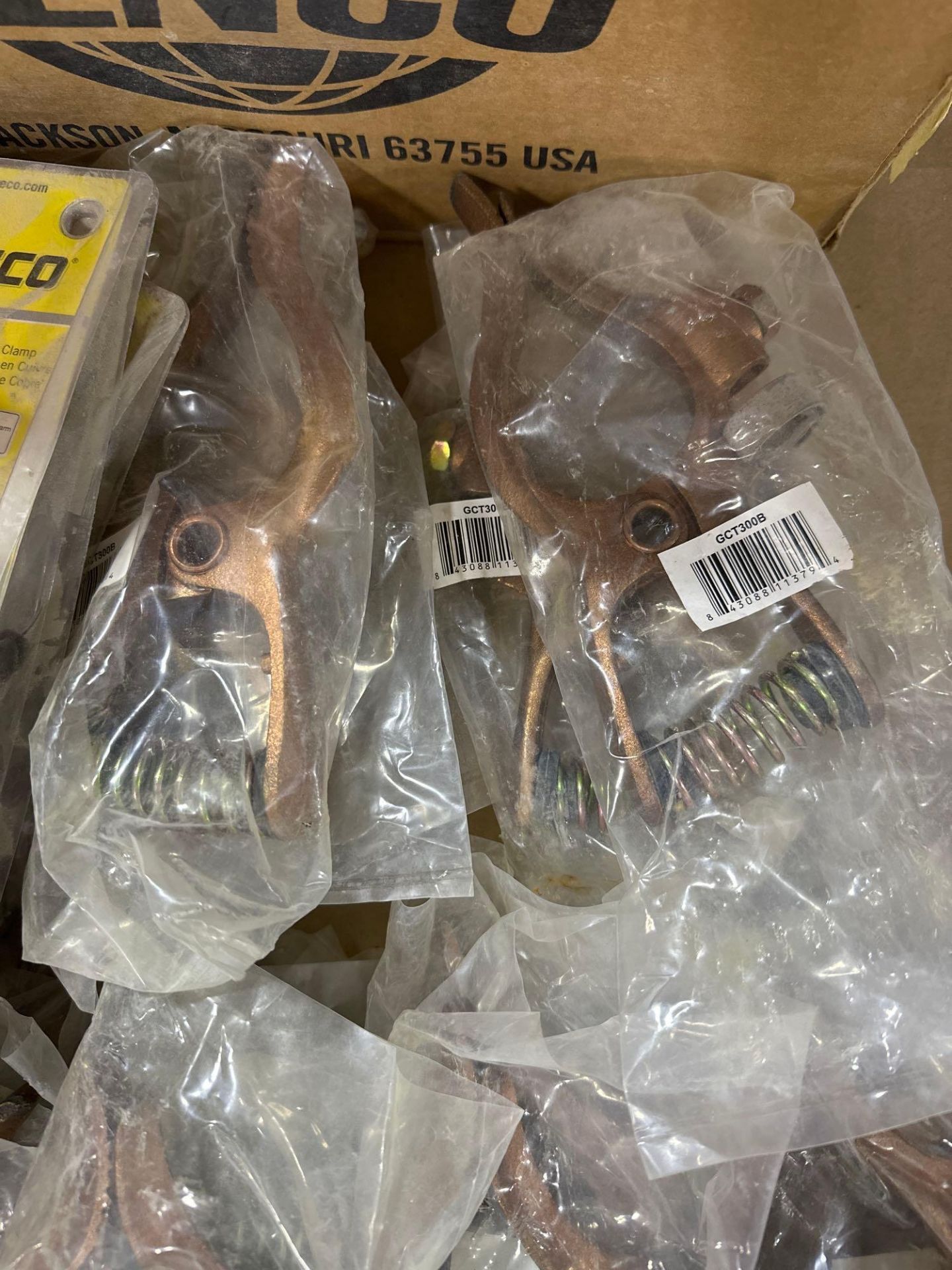 Lot of 32 Ground Clamps: (2) Tweco 300 Amp Copper Ground Clamp, (30 ...