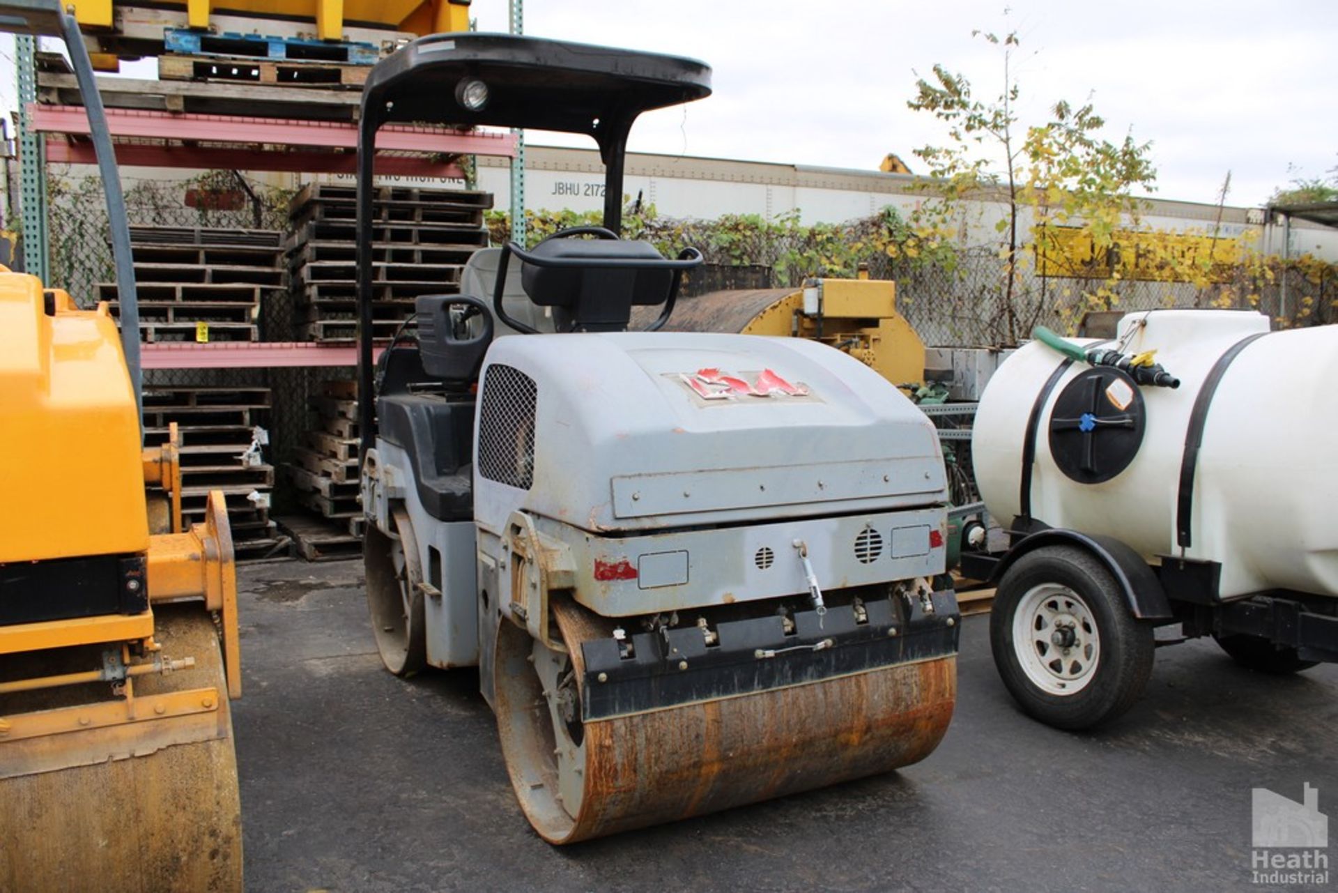 INGERSOLL RAND MODEL DD24 ARTICULATED SMOOTH DRUM COMPACTOR, S/N 190334 ...