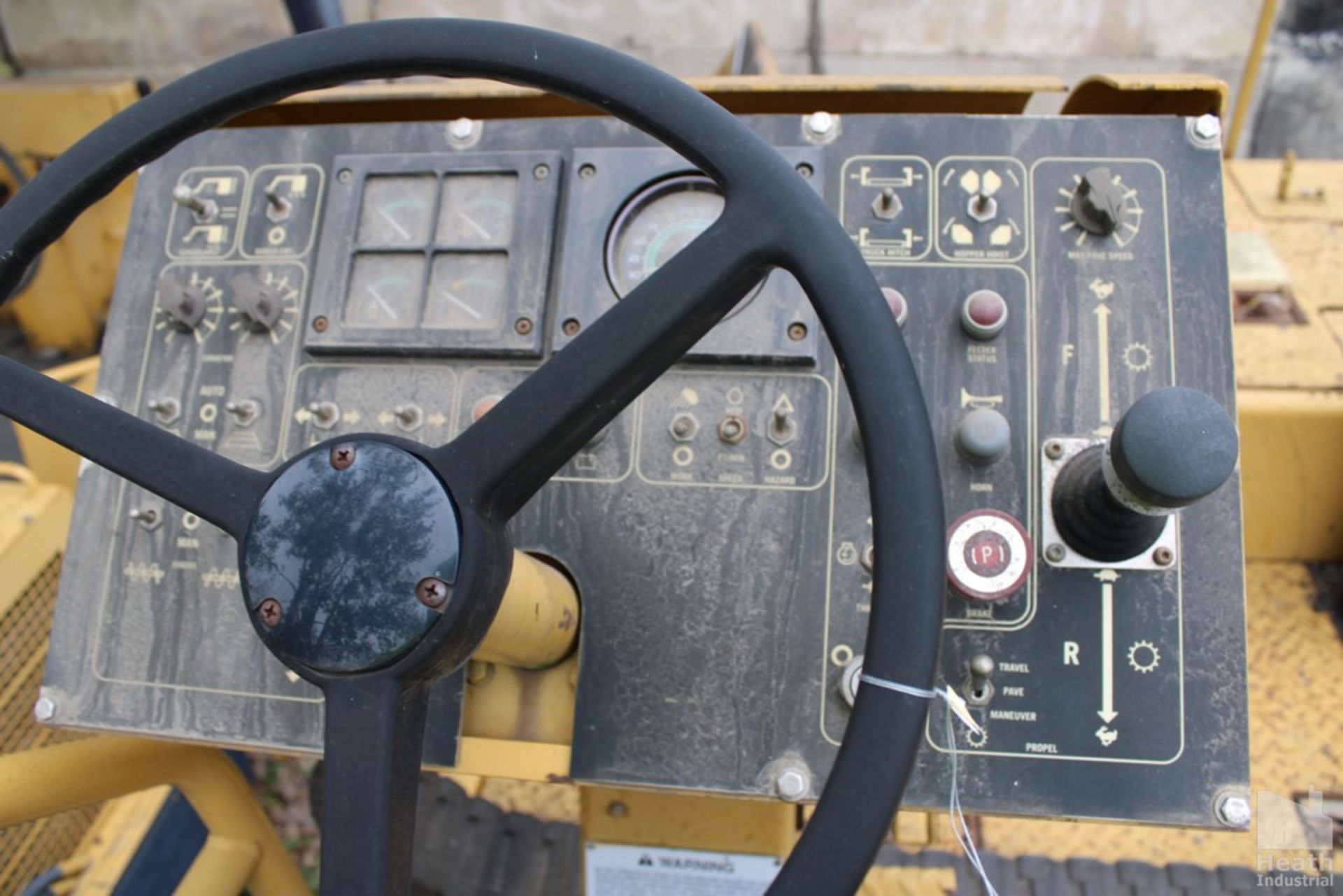 CATERPILLAR MODEL AP-650B ASPHALT PAVER, S/N 09DN00492 (NEW 2004), WITH ...