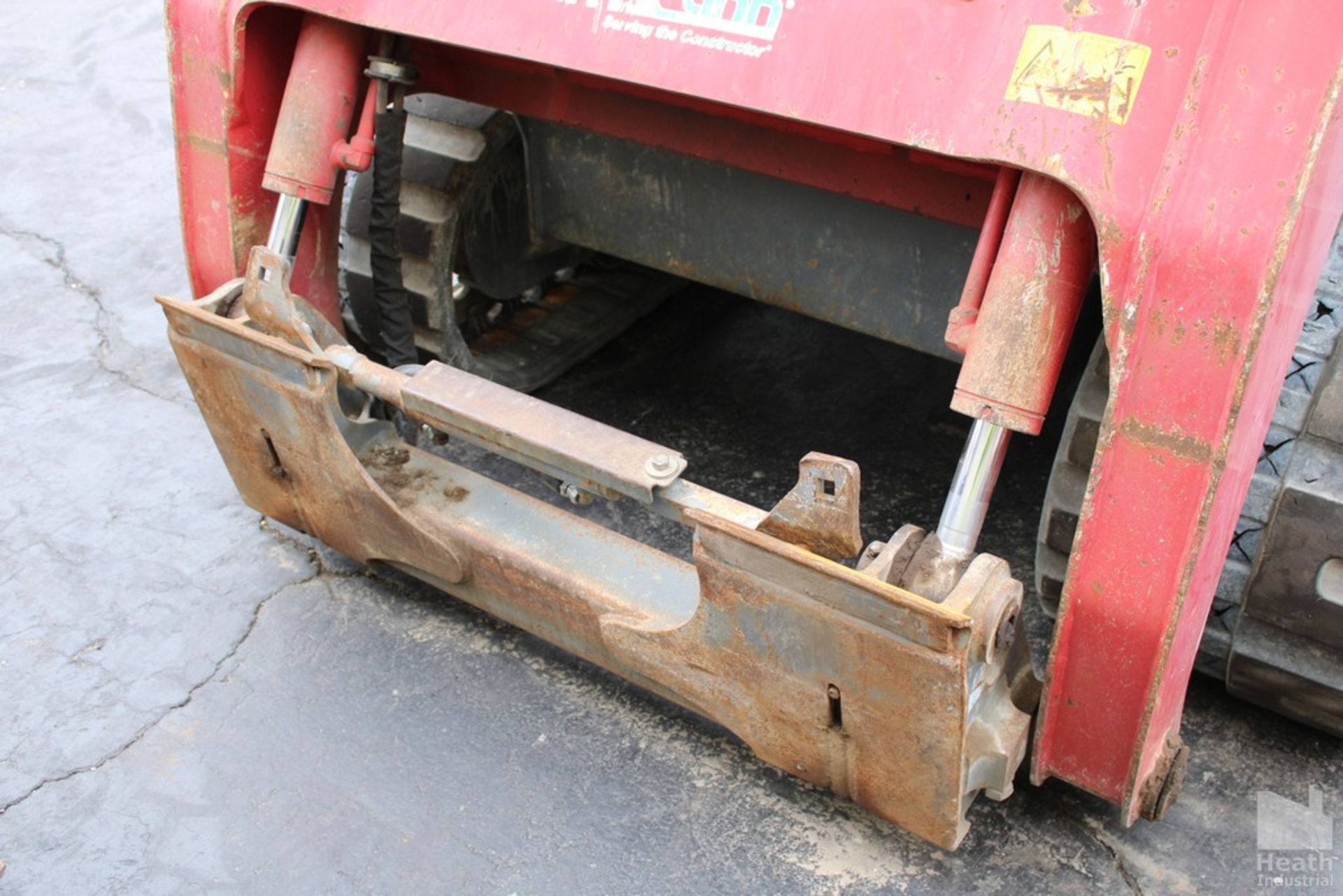 2014 TAKEUCHI MODEL TL12 TRACK SKID STEER, S/N 201201324, WITH BUCKET ...