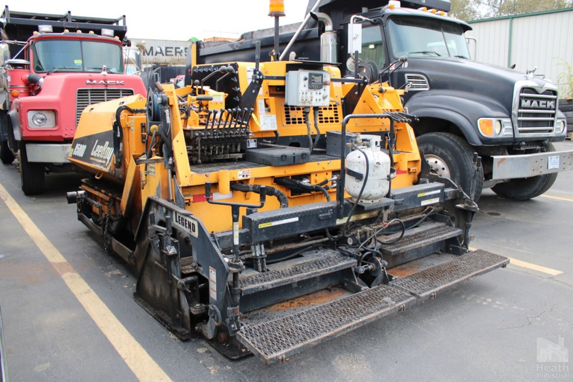 LEEBOY 15' MODEL 8500D ASPHALT PAVER, S/N 291840 (NEW 2021), APPROX ...