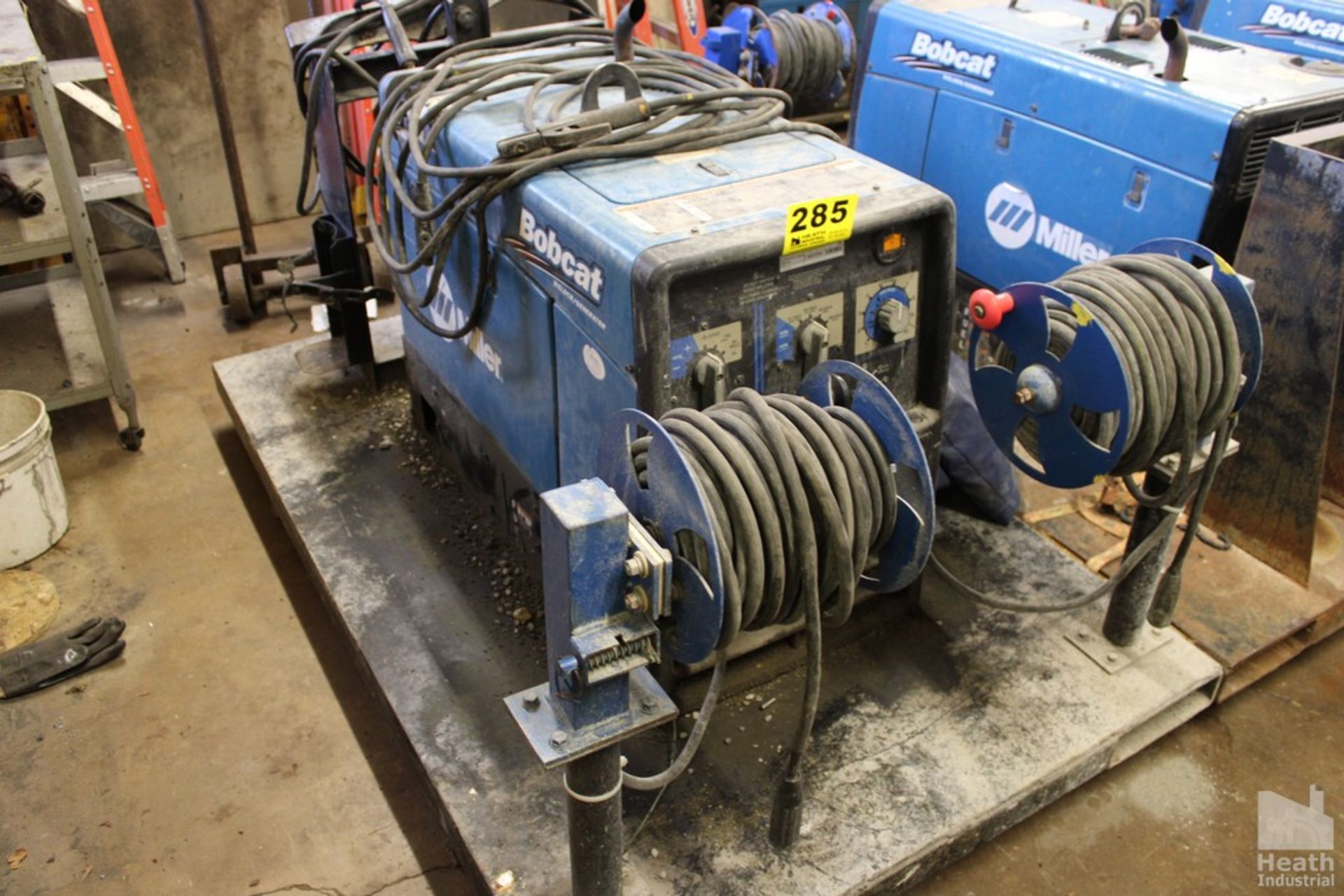 MILLER BOBCAT 250 EFI WELDER 11,000 WATT GENERATOR S/N MF070700R, 768.5 ...