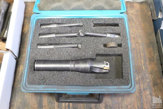 R8 REPLACEABLE CARBIDE MILLING CUTTER KIT