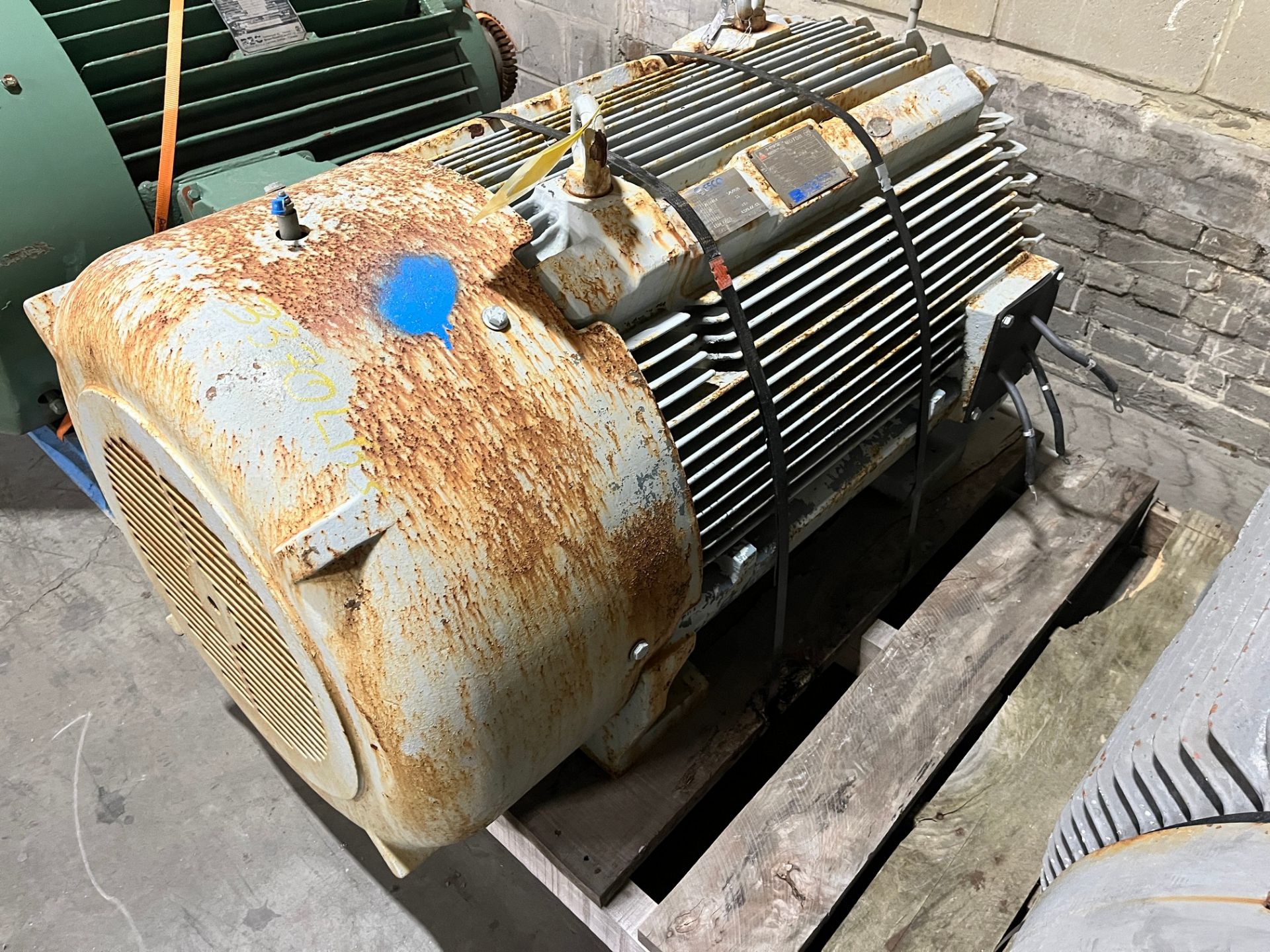 WESTINGHOUSE 300HP MOTOR, 4,000V, 1780 RPM, 3107 FRAME (WARE)