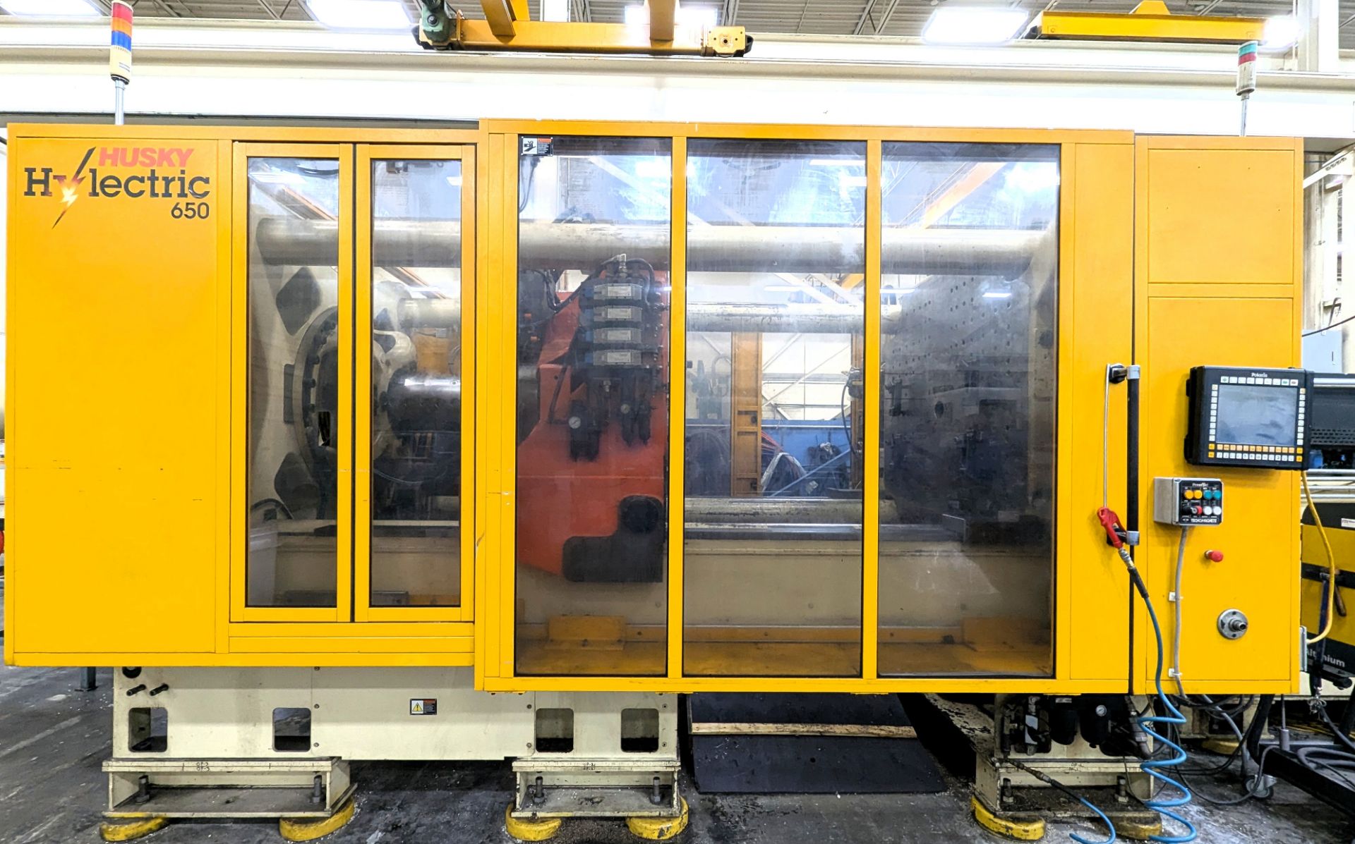 2006 HUSKY HYLECTRIC HYBRID 650 INJECTION MOLDING MACHINE, 715-TON CAP ...