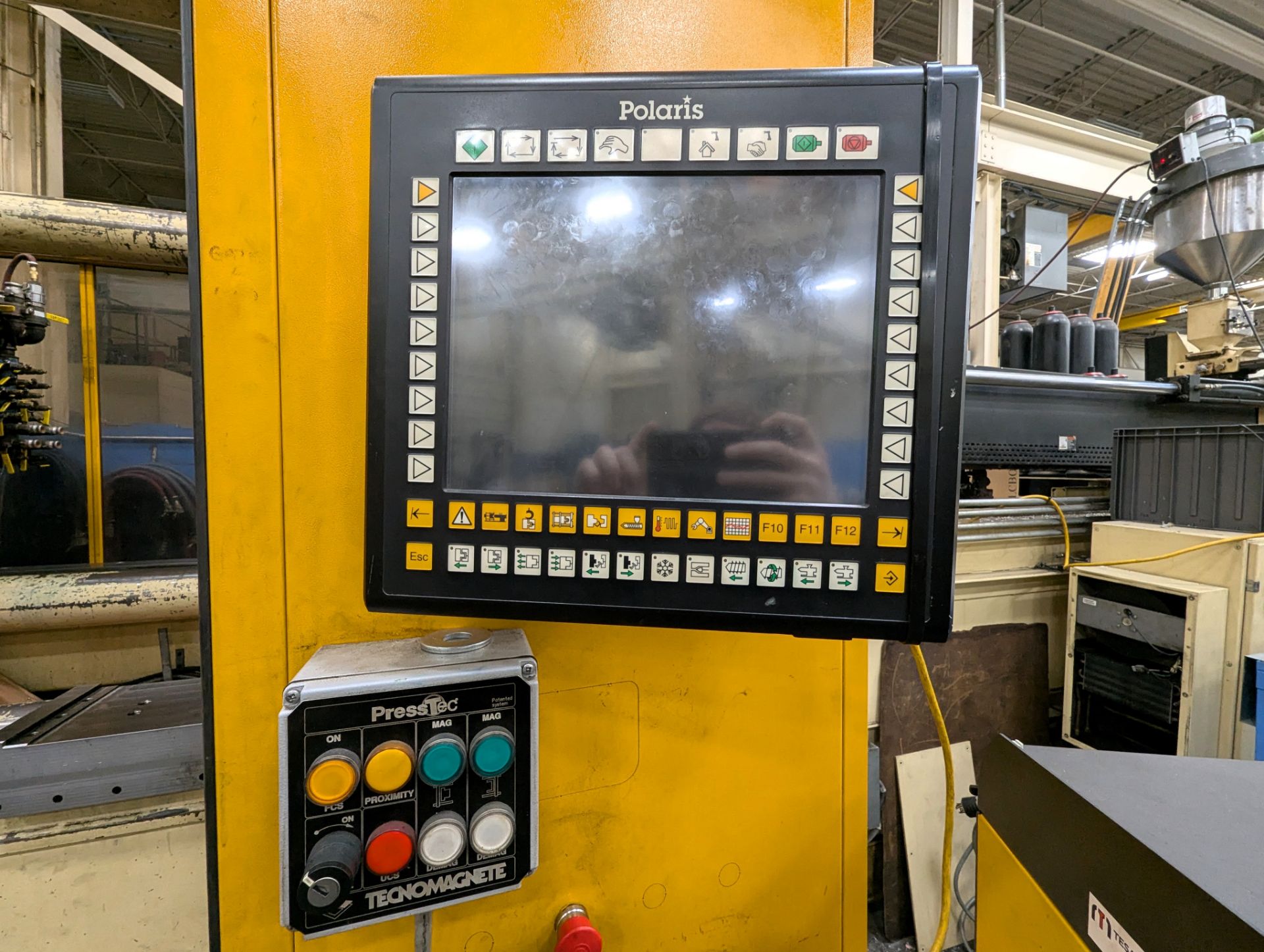 2006 HUSKY HYLECTRIC HYBRID 650 INJECTION MOLDING MACHINE, 715-TON CAP ...