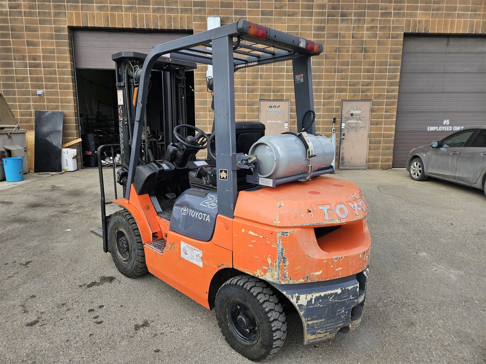 TOYOTA FORKLIFT MODEL 7FGU25, 3750 LB. CAP., 189 IN. LIFT SIDESHIFT ...