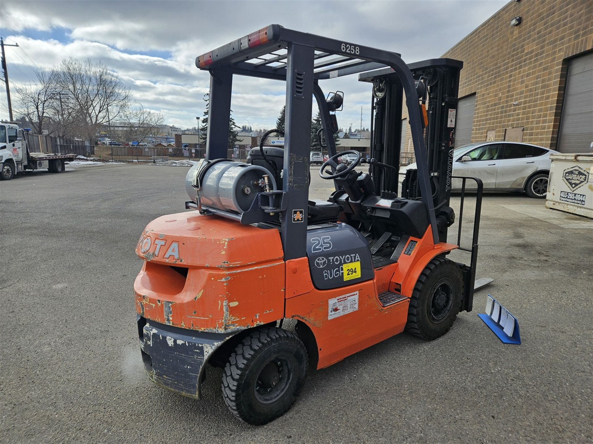 TOYOTA FORKLIFT MODEL 7FGU25, 3750 LB. CAP., 189 IN. LIFT SIDESHIFT ...