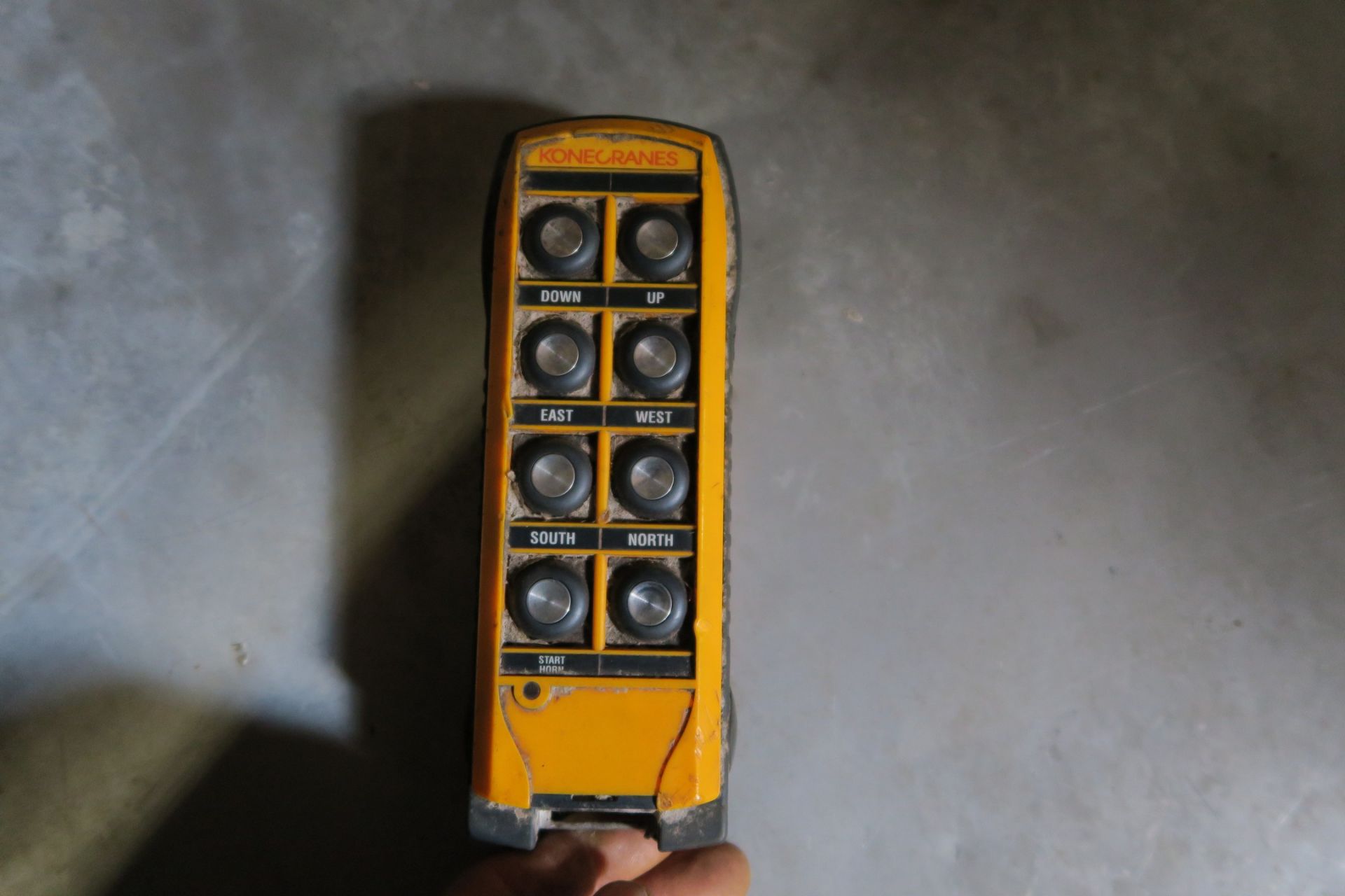 KONE CRANE 2000KG 30' SPAN REMOTE CONTROLLED (NO NORTH/SOUTH RAILS ...