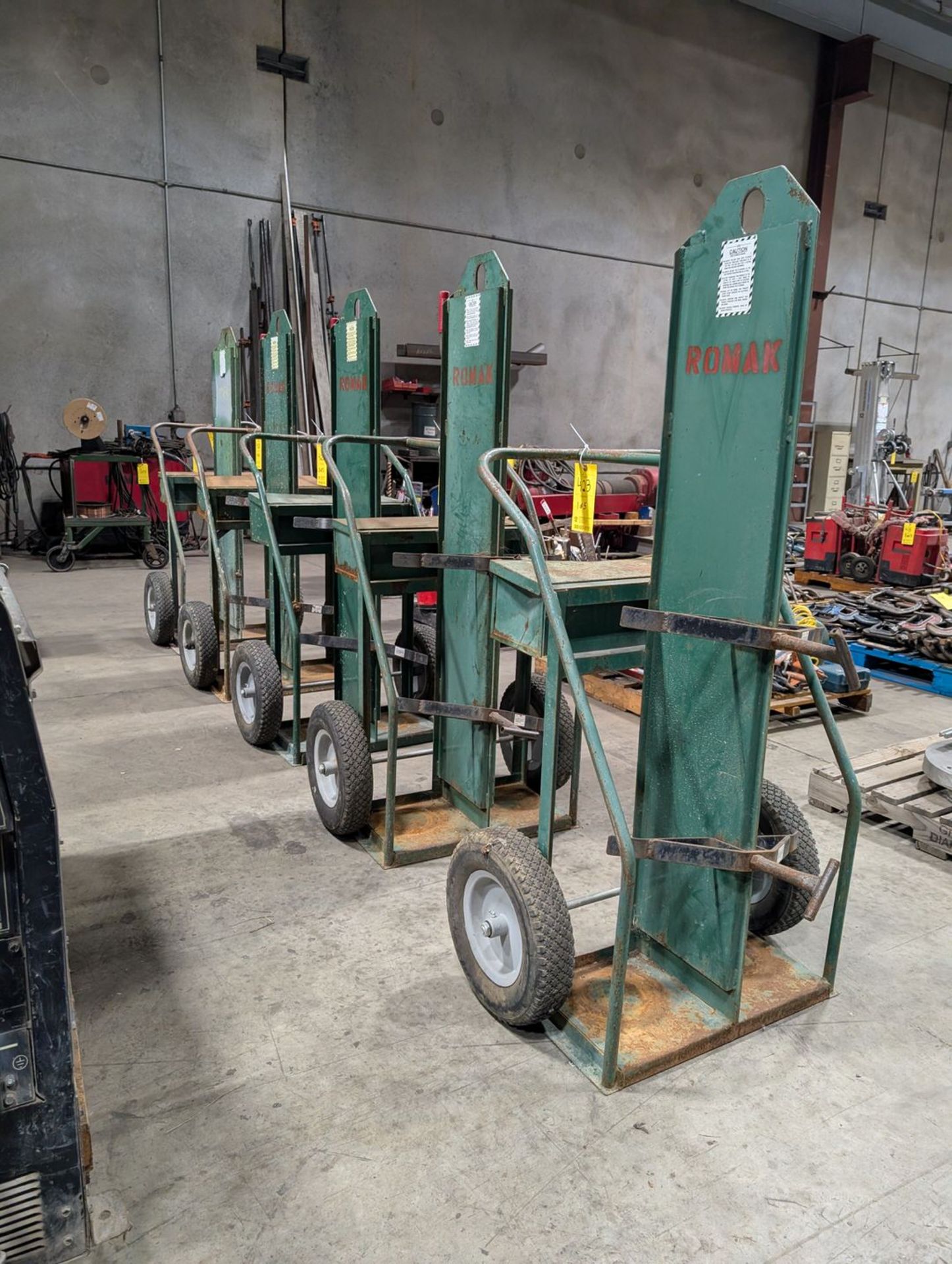 Anthony 84LFW-16S (5) Cylinder Carts