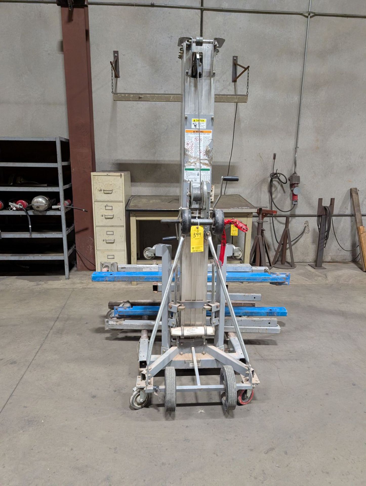 Genie SLC-24 Material Lift W/ Supports