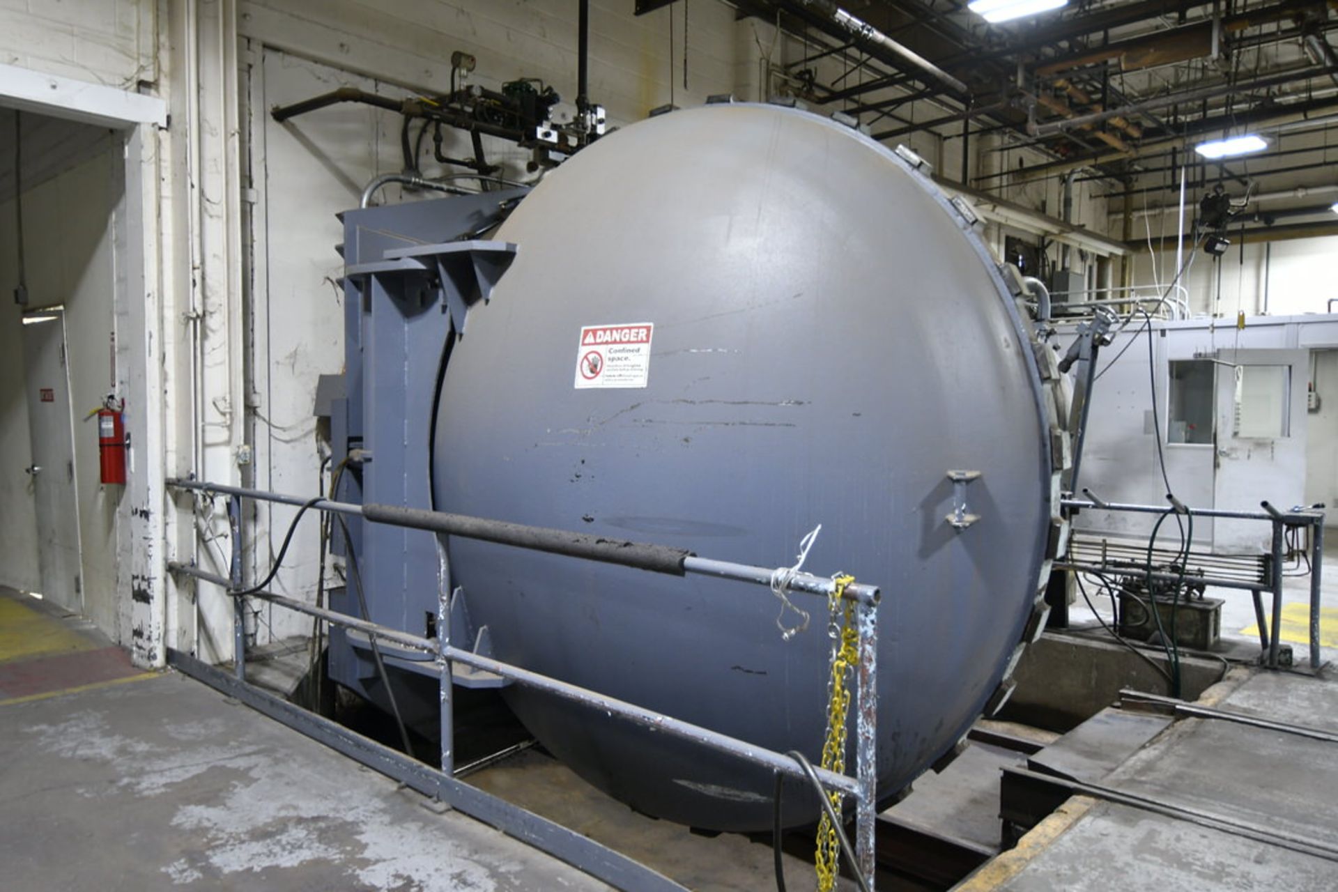 AUTOCLAVE SYSTEM WITH SHARED CONTROL CONSOLE, ***AUTOCLAVE 107: 100 ...