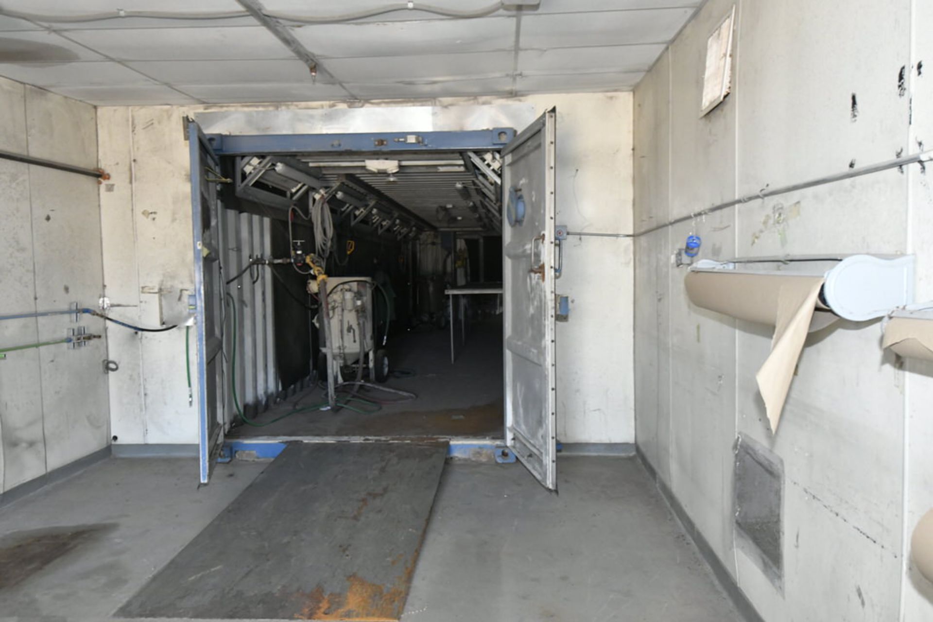 AFC FINISHING SYSTEMS PORTABLE BLAST ROOM, 40' CONNEX BOX SHELL, RECIRC ...