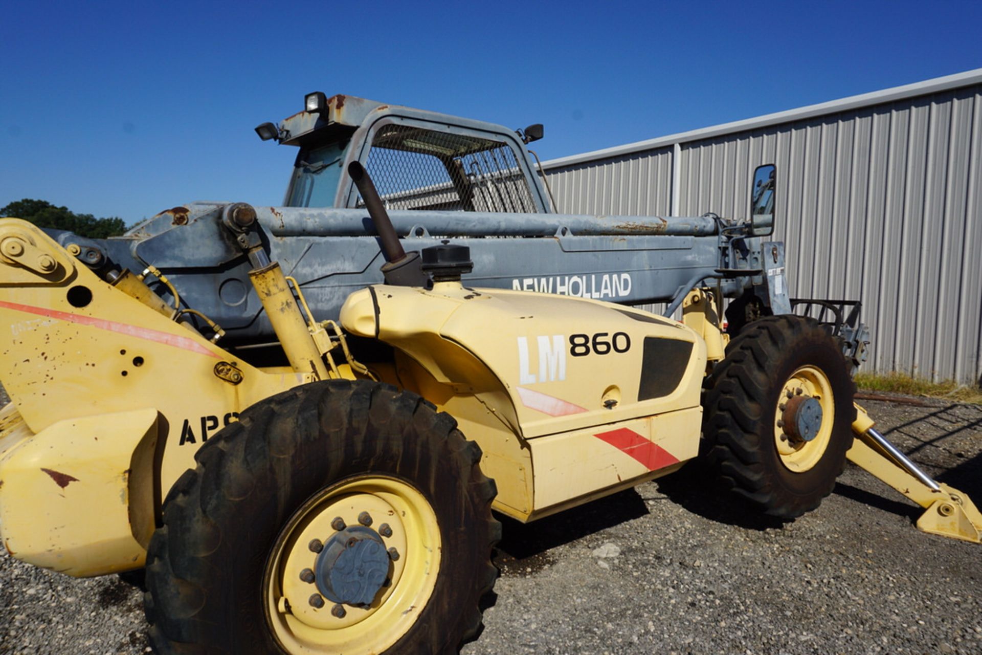 NEW HOLLAND SKYTRACK MDL: LM860 TYPE LM 860 CTPTMR, HOURS SHOWING ...