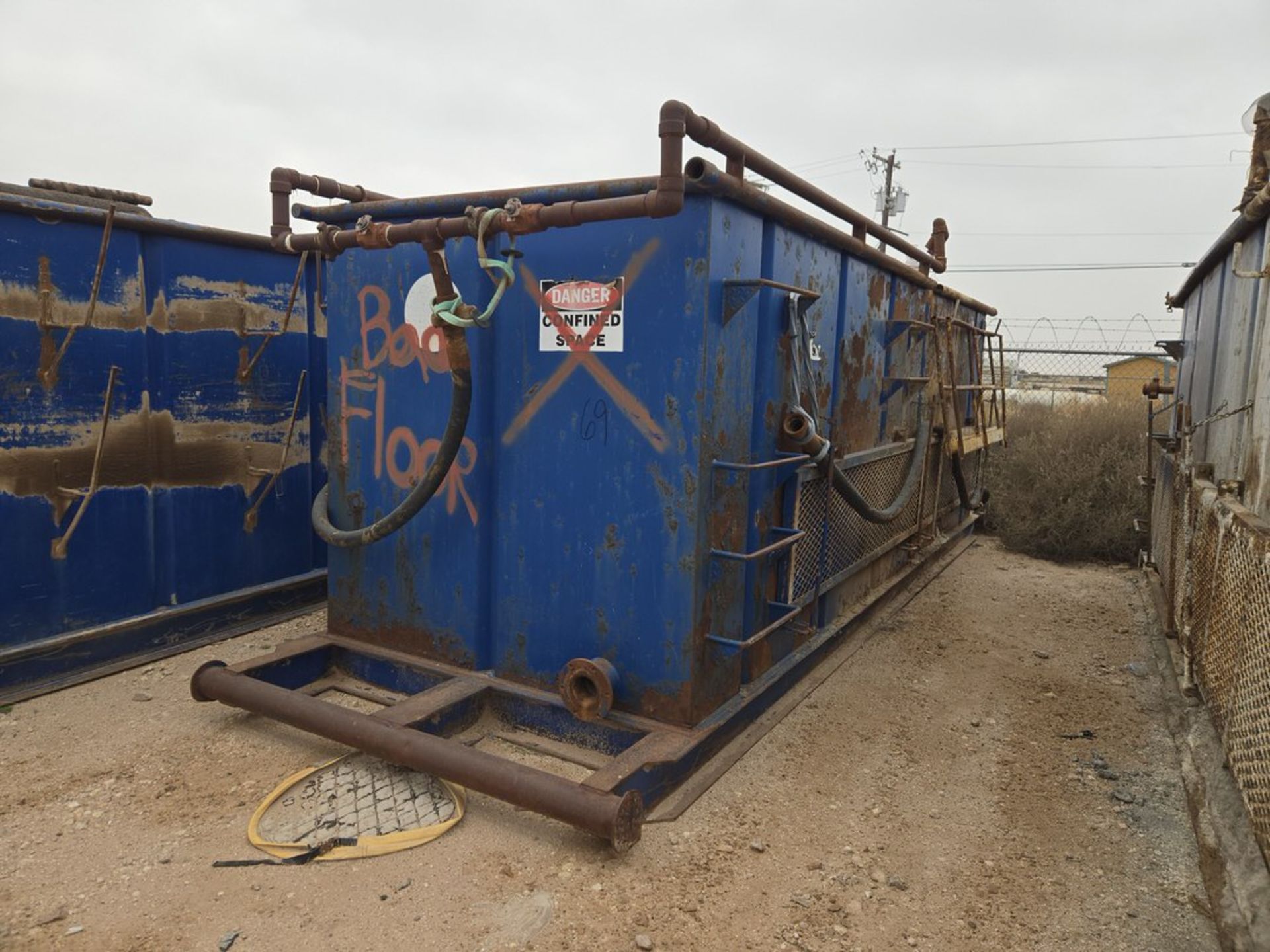 125 Barrel Reverse Pit w/ Hoses; Floor Leaks
