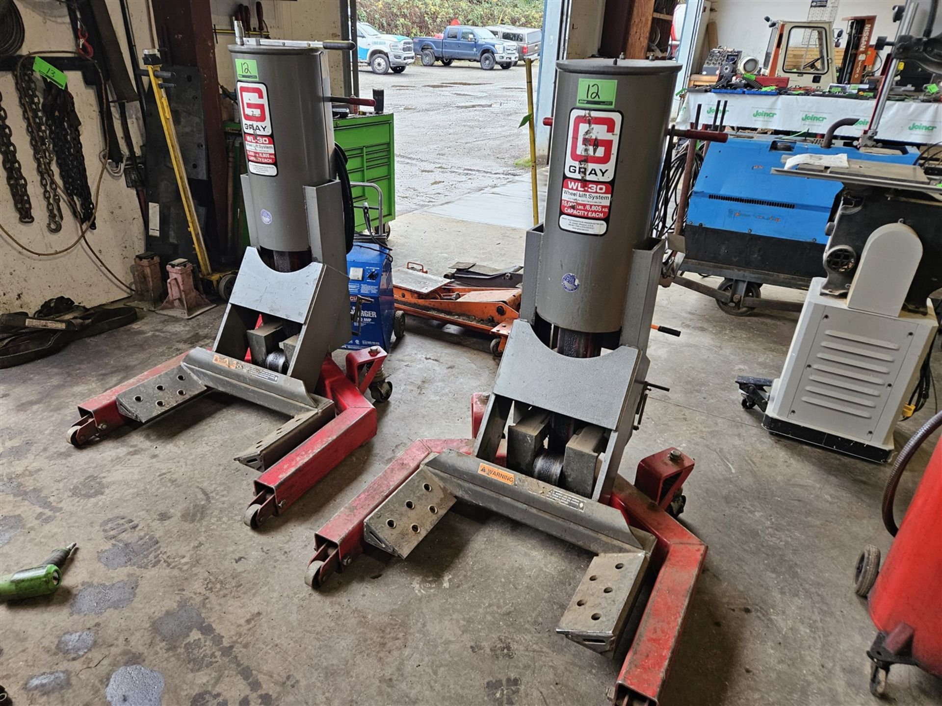 2 GRAY WL-30 WHEEL LIFT SYSTEM, 15,000 LB CAPACITY EACH