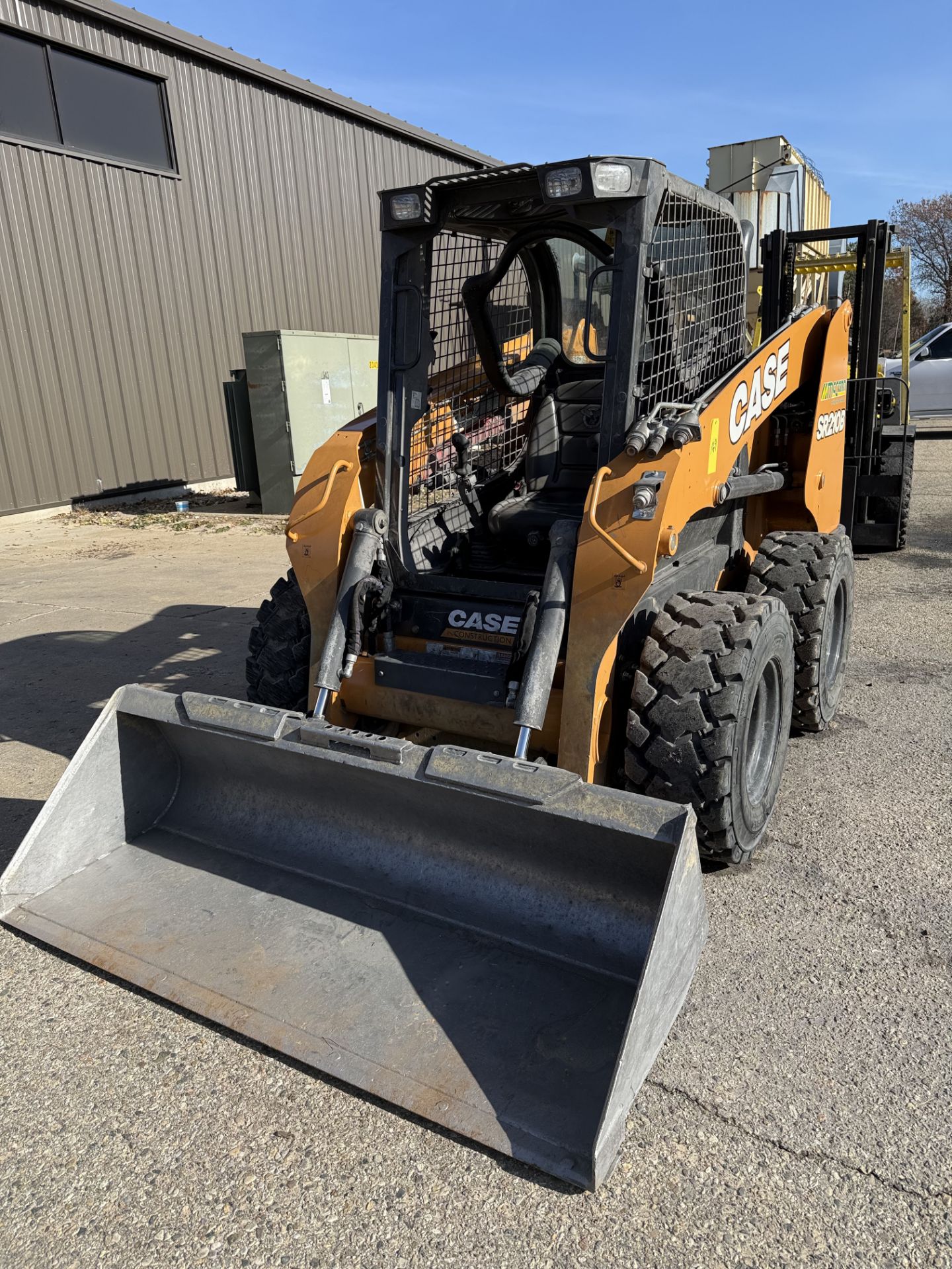 Case model SR210B skid steer loader s/n JAFSR210KLM487155, s/n ...