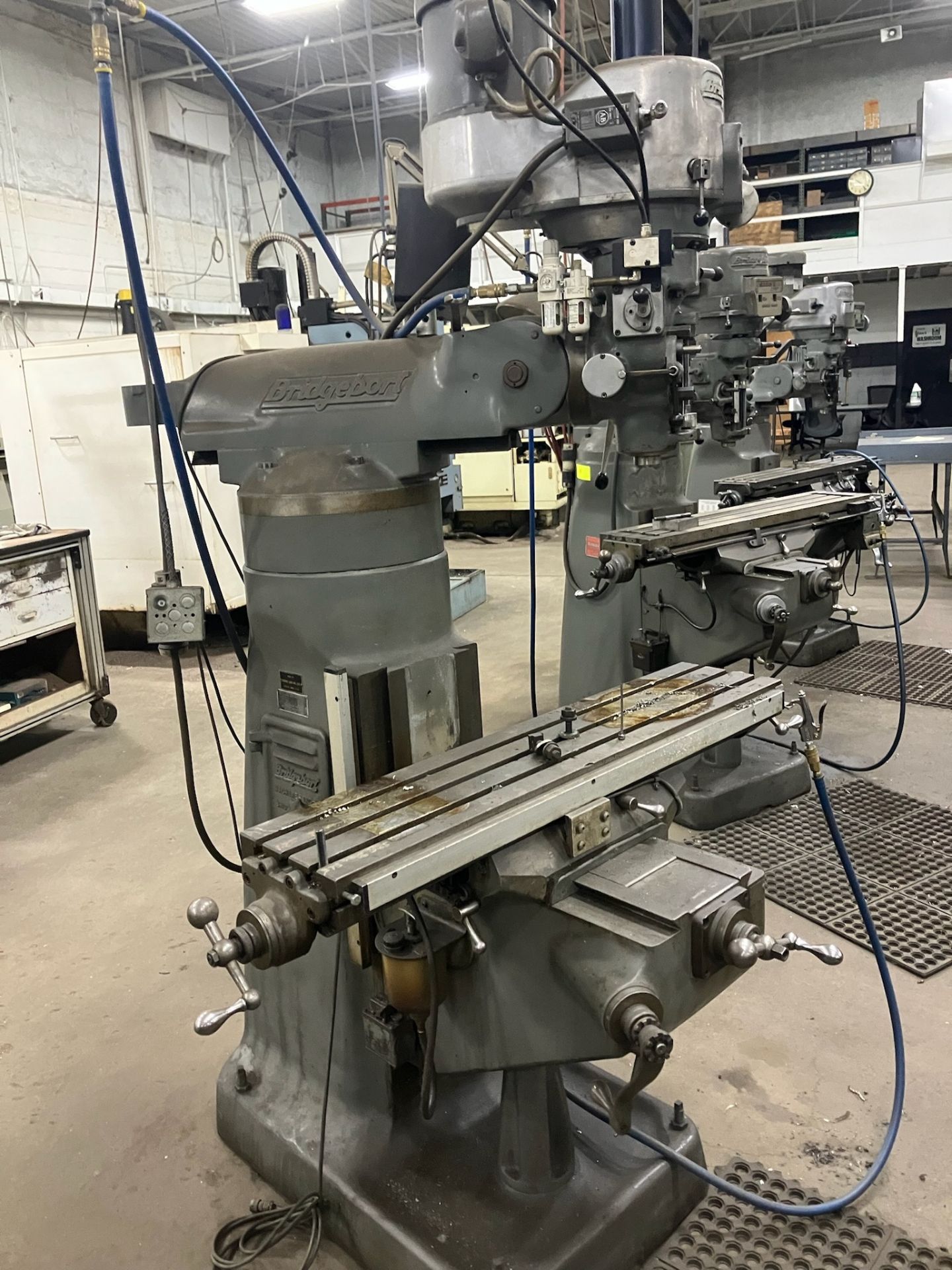 BRIDGEPORT - 9570 2-HP VERTICAL MILLING MACHINE, 9" X 36" TABLE, 60 ...