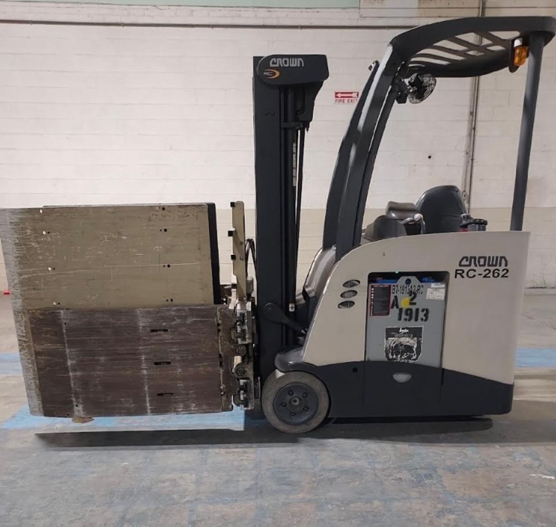 2008 Crown Electric Forklift, RIDER COUNTER BALANCED, Model: RC5535-35 ...