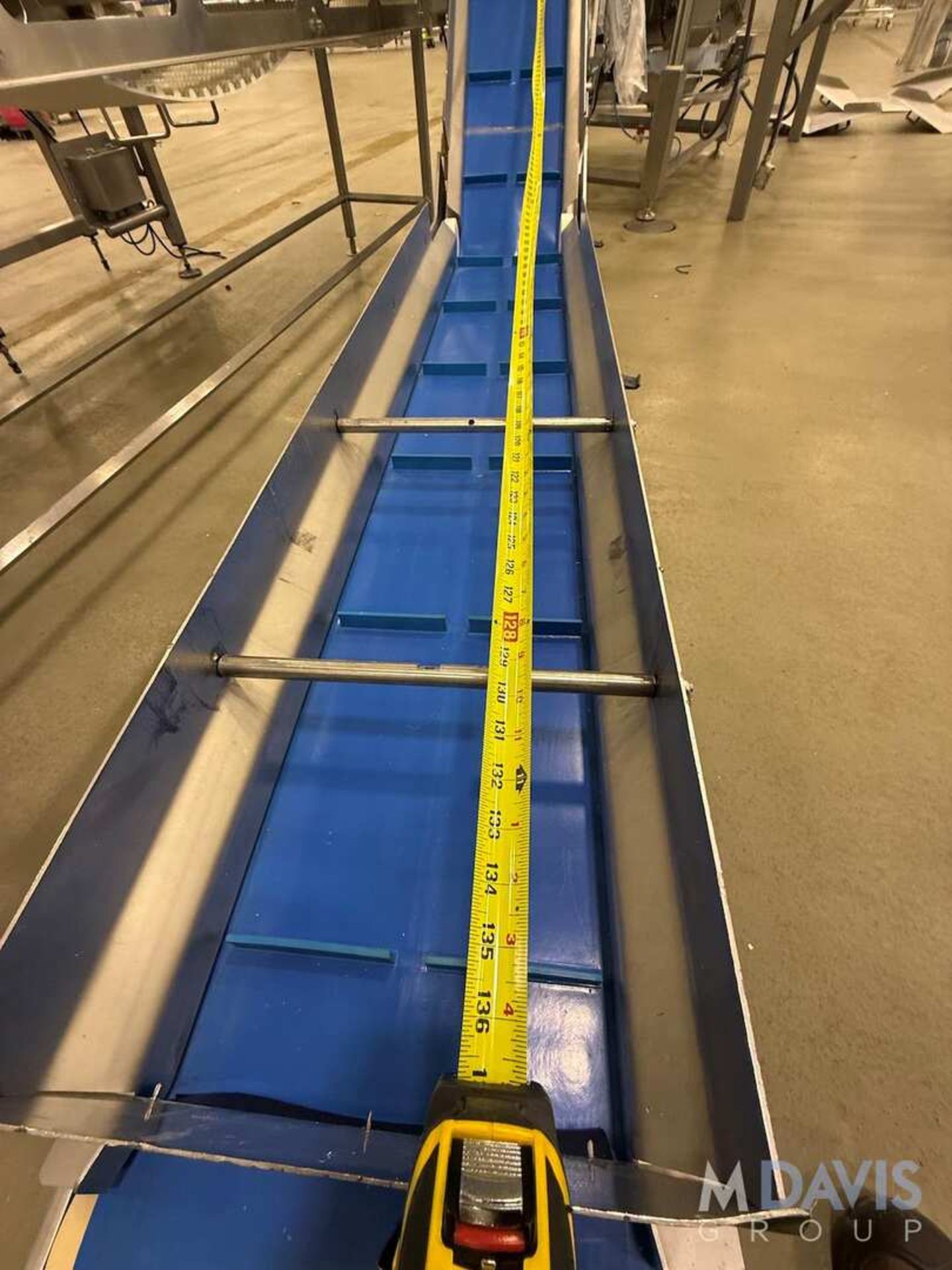 PORTABLE CLEATED INCLINE CONVEYOR, VARIABLE SPEED CONTROLLER, APPROX ...